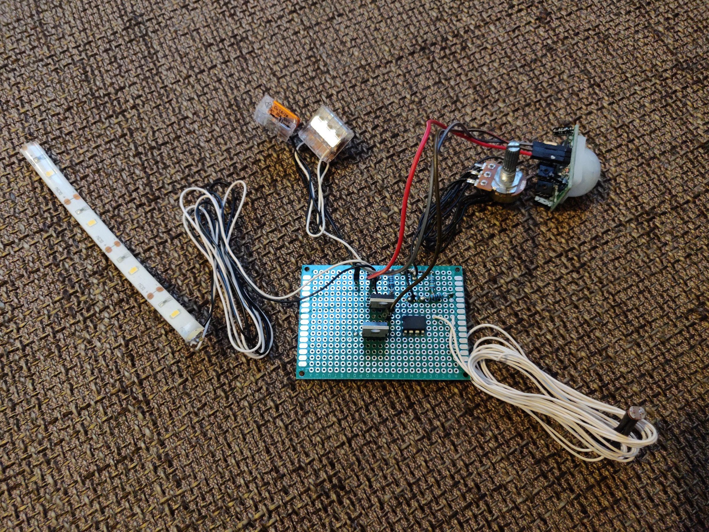 Night Light Motion & Darkness Sensing - No Micro : 7 Steps (with ...