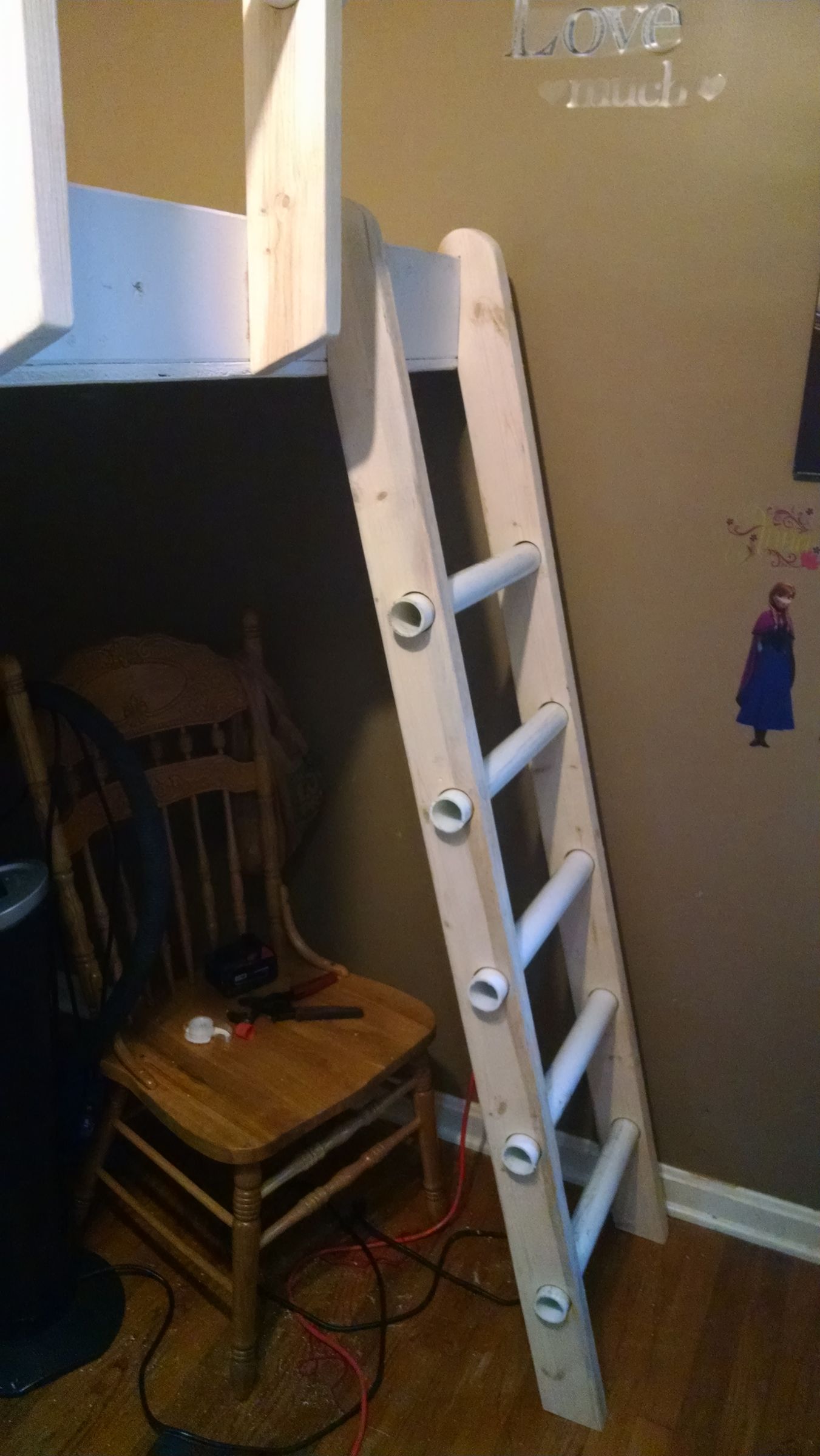 Floating Loft Bed : 11 Steps (with Pictures) - Instructables