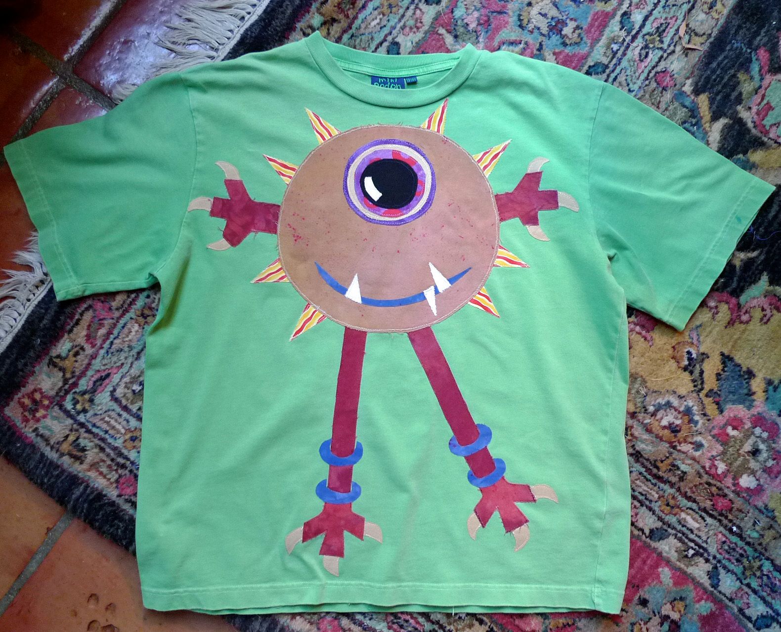 Appliqué on T-Shirts and More : 12 Steps (with Pictures) - Instructables