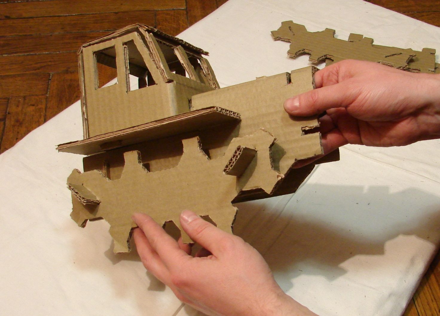 Tractor-cardboarder : 16 Steps (with Pictures) - Instructables