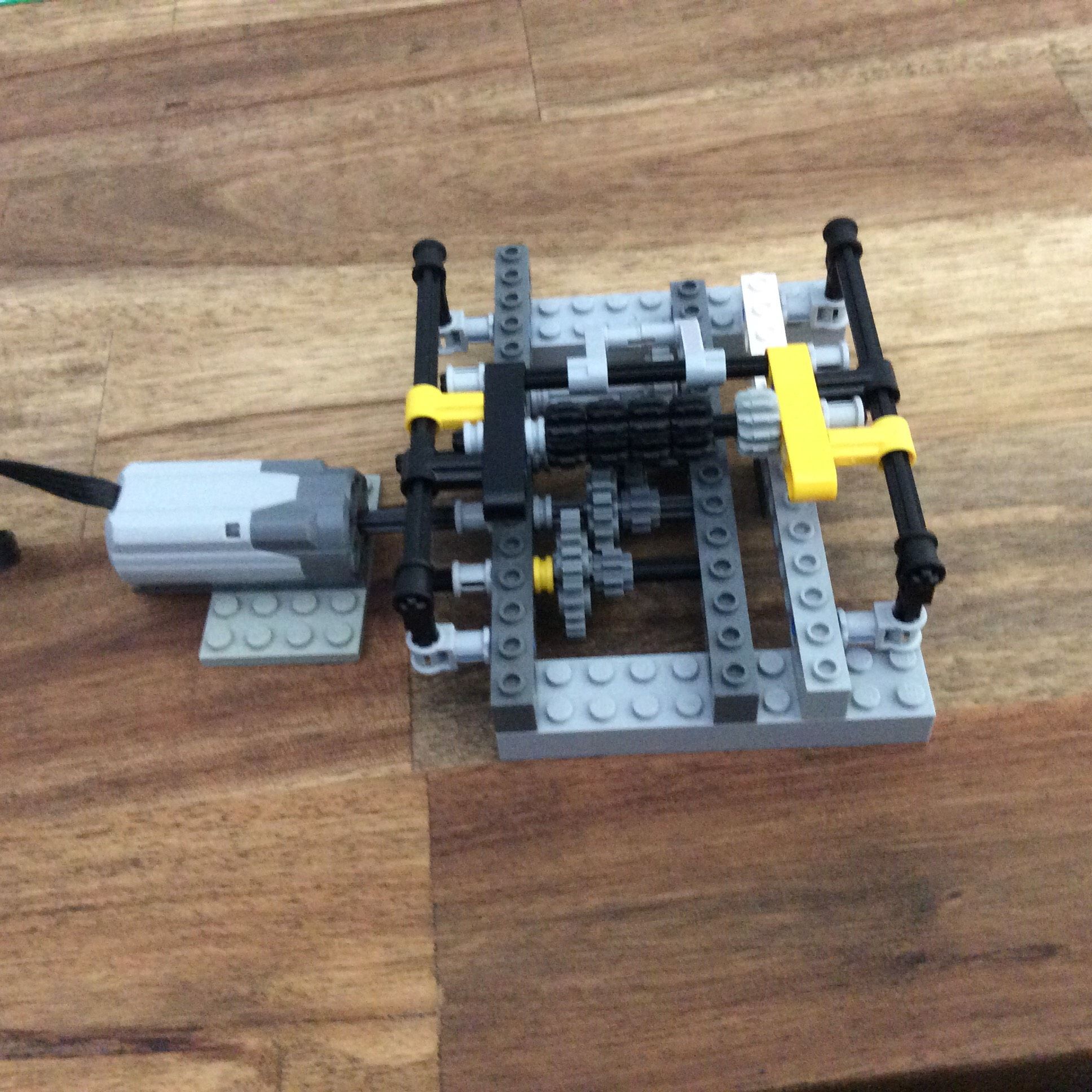 How to Make an Easy Customisable Lego Transmission Part 1 : 4 Steps ...