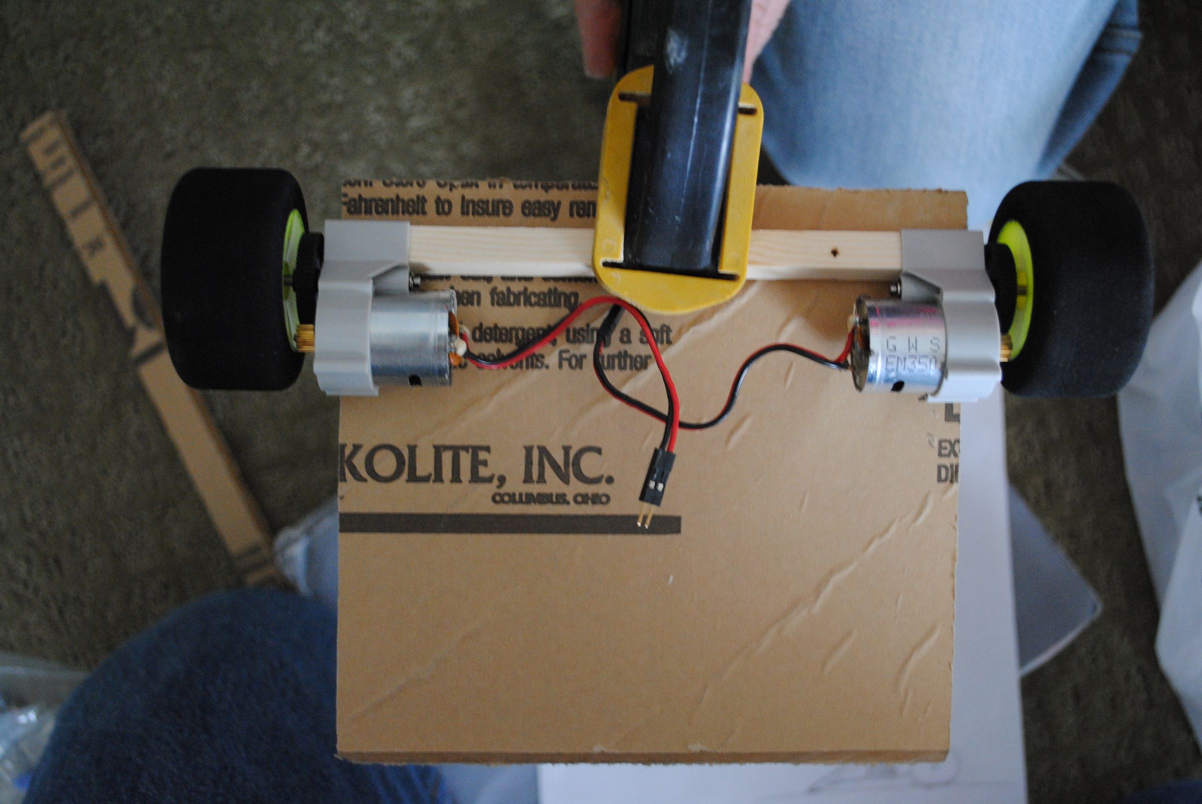 How to Make a Sumo Bot (Science Olympiad 2011 Rules) : 14 Steps (with Pictures) - Instructables