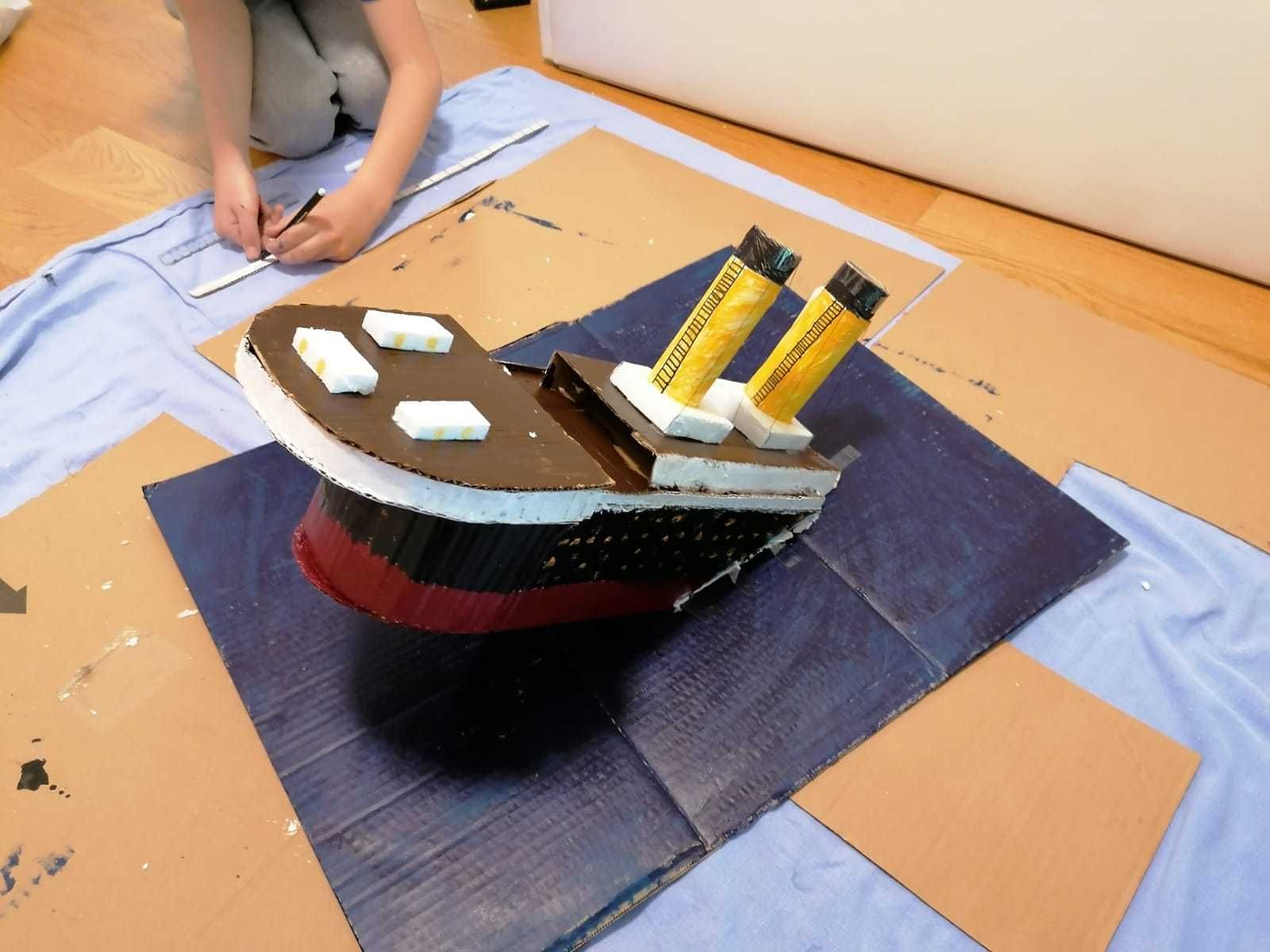 Cardboard Ship (Titanic) : 5 Steps - Instructables