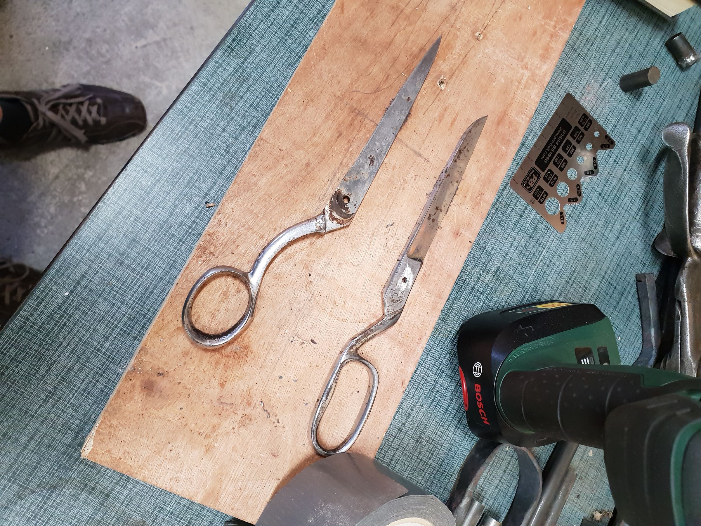 How to Make a Pair of Scissors : 15 Steps (with Pictures) - Instructables