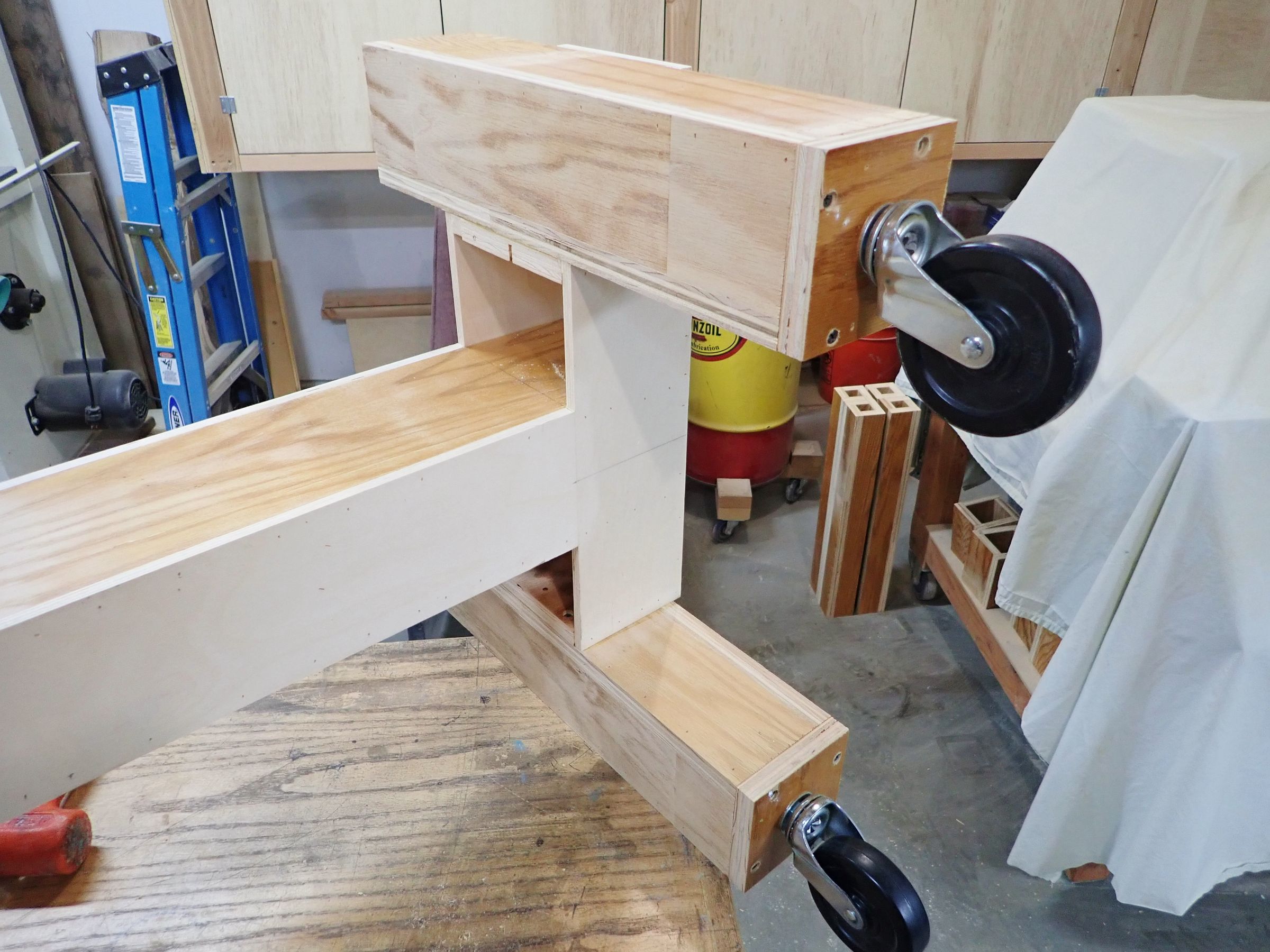 Make an Adjustable-Height Table With a Car Jack : 16 Steps (with ...