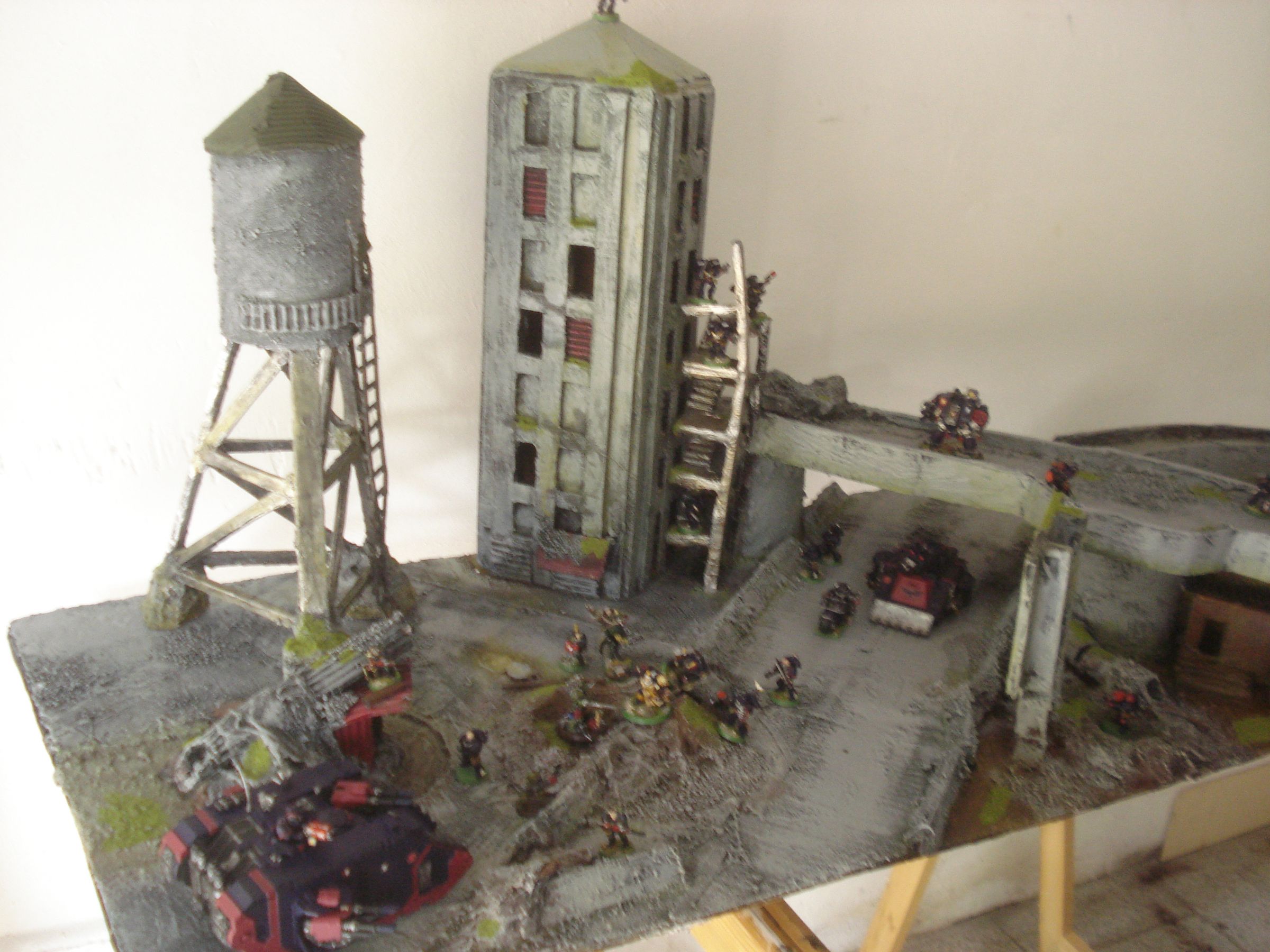 Turning a Cardboard City Into a Warhammer 40K Terrain : 12 Steps (with ...