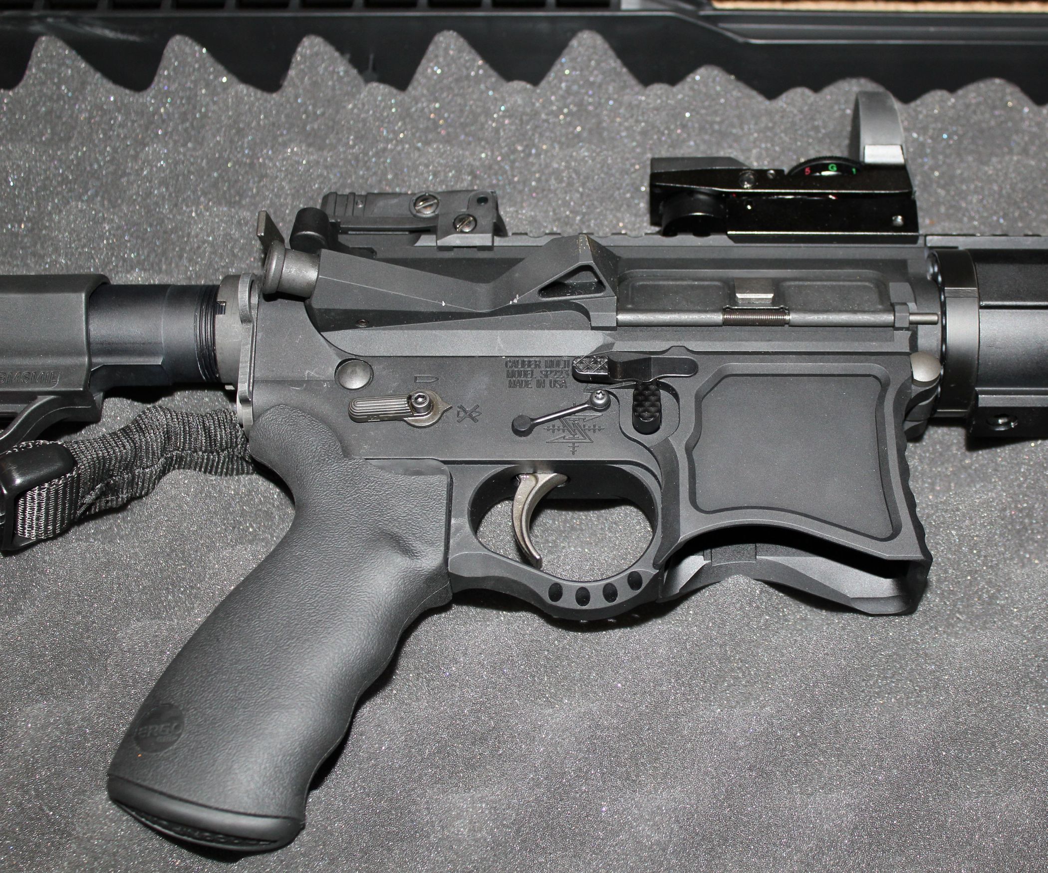 How to Field Strip an AR-15 : 8 Steps - Instructables