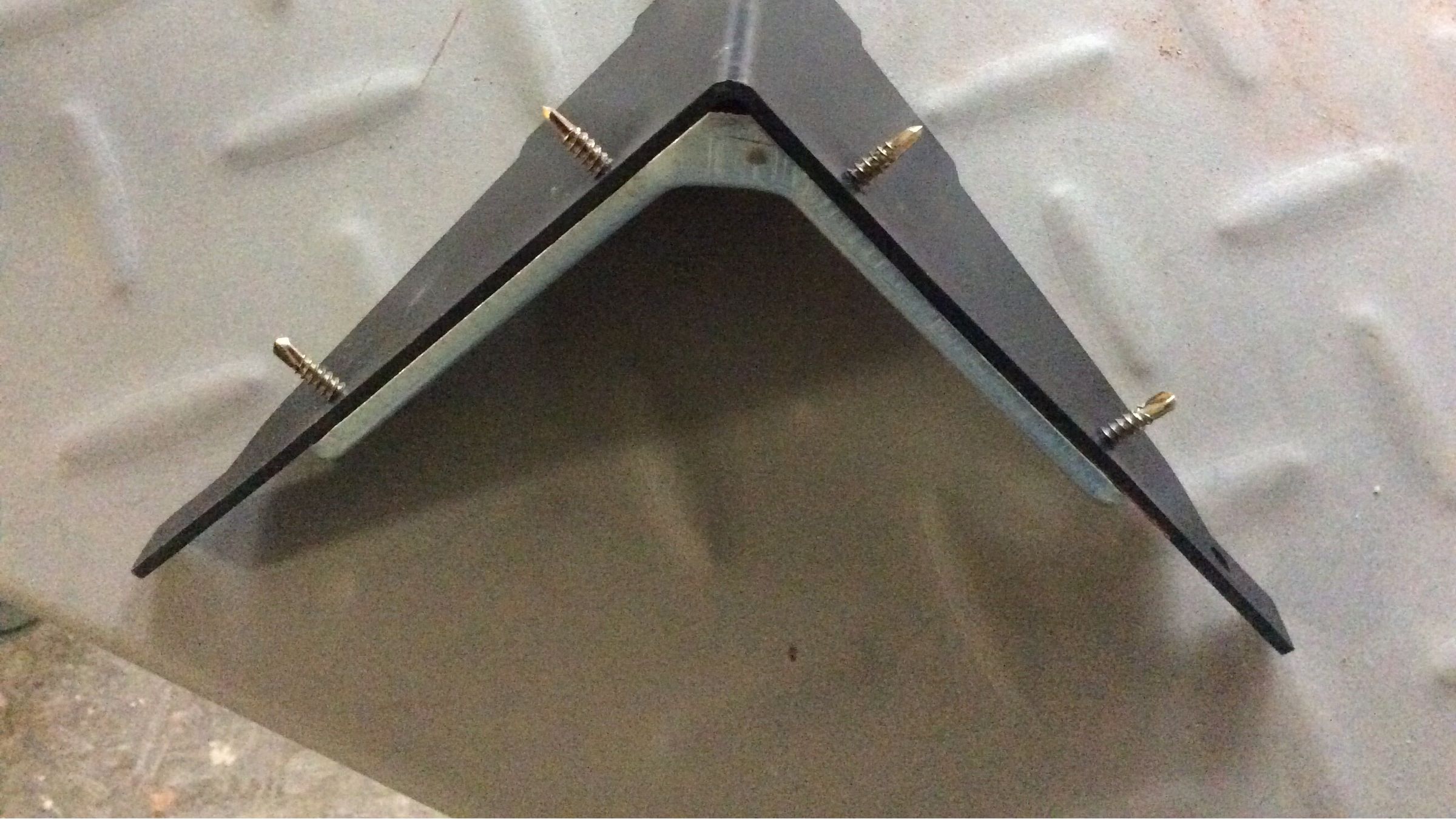 Try Your Hand at Installing Cornice : 5 Steps (with Pictures ...