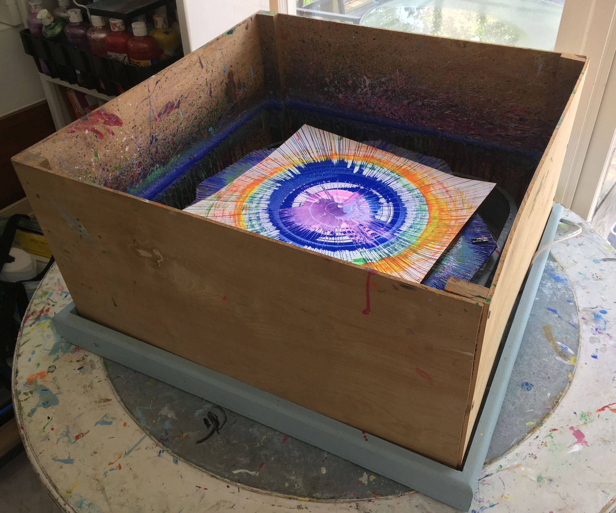 DIY Giant Spin Art Made From an Old Box Fan! : 7 Steps - Instructables