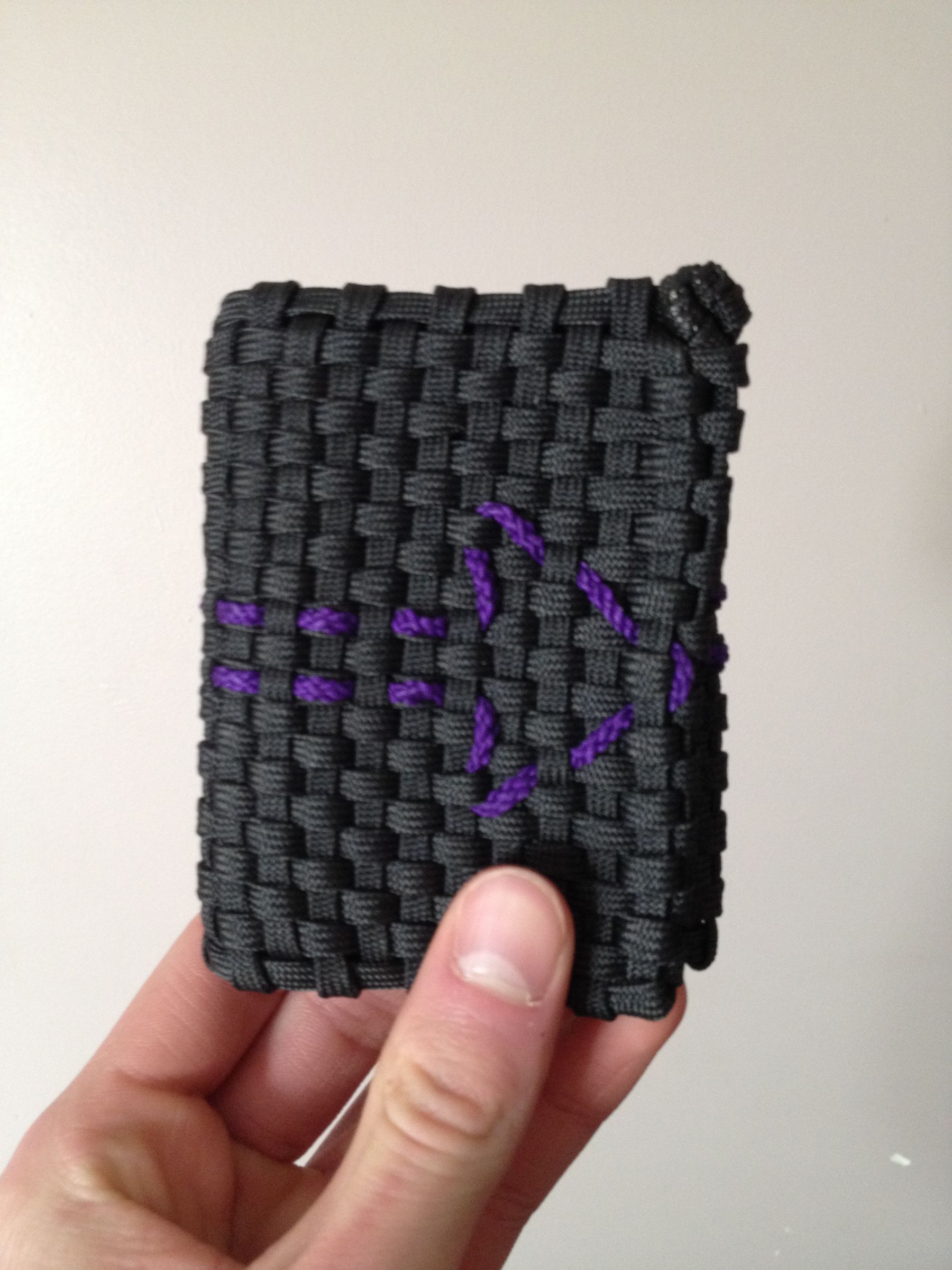 Paracord Wallet (v.4.0) : 8 Steps (with Pictures) - Instructables