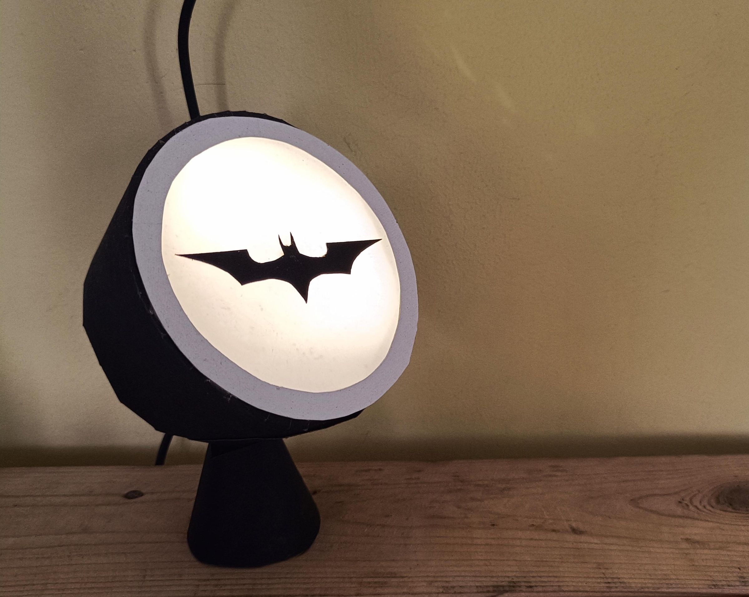 BatSignal - Lights Up If You Have Missed Calls or Messages : 8 Steps ...