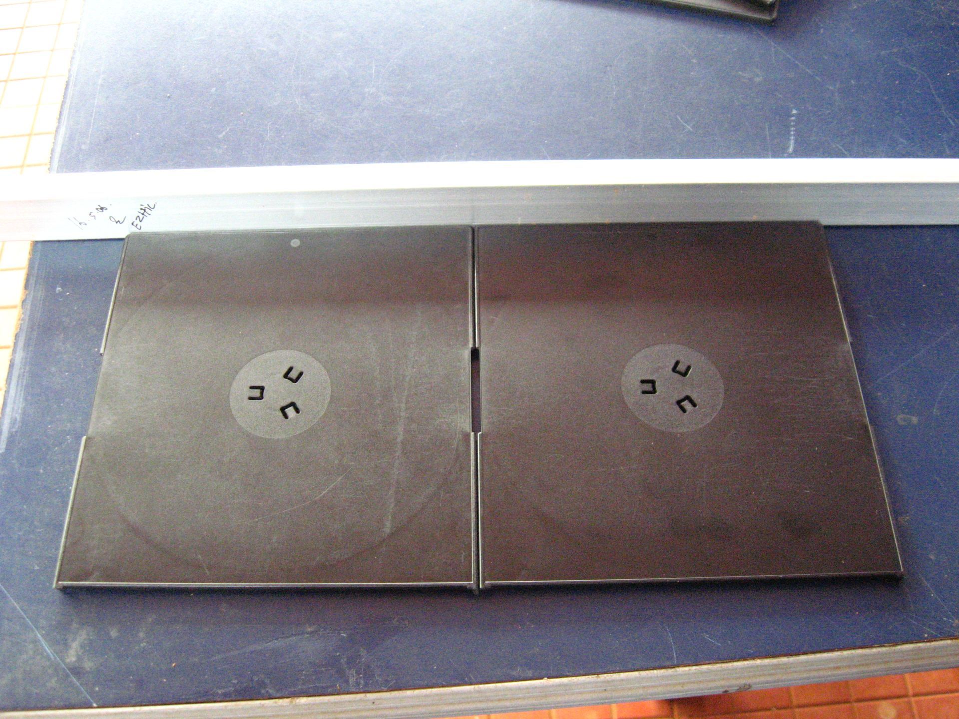 Desktop Organiser With Old CD Jewel Cases : 9 Steps (with Pictures ...