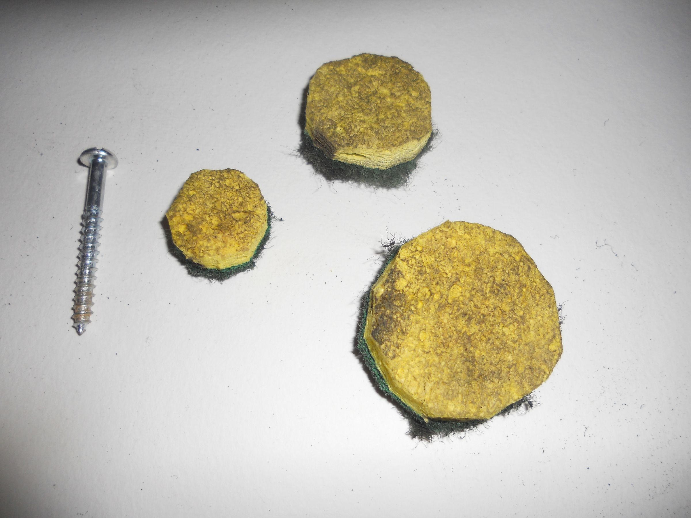 Quick and Dirty Sanding Ball : 8 Steps - Instructables