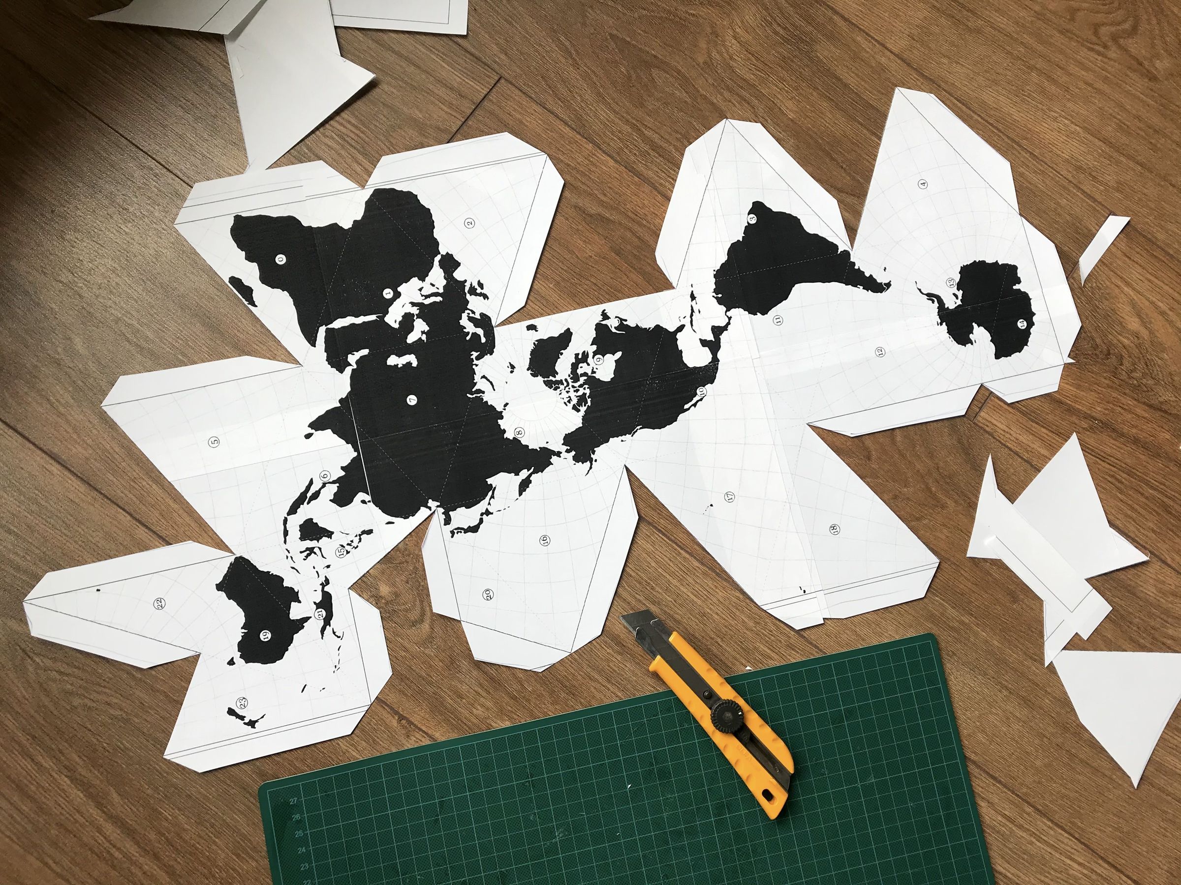 Easy Paper Desk World Globe to Highlight All Your Travel Destinations ...