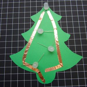 LED Paper Holiday Tree : 5 Steps - Instructables