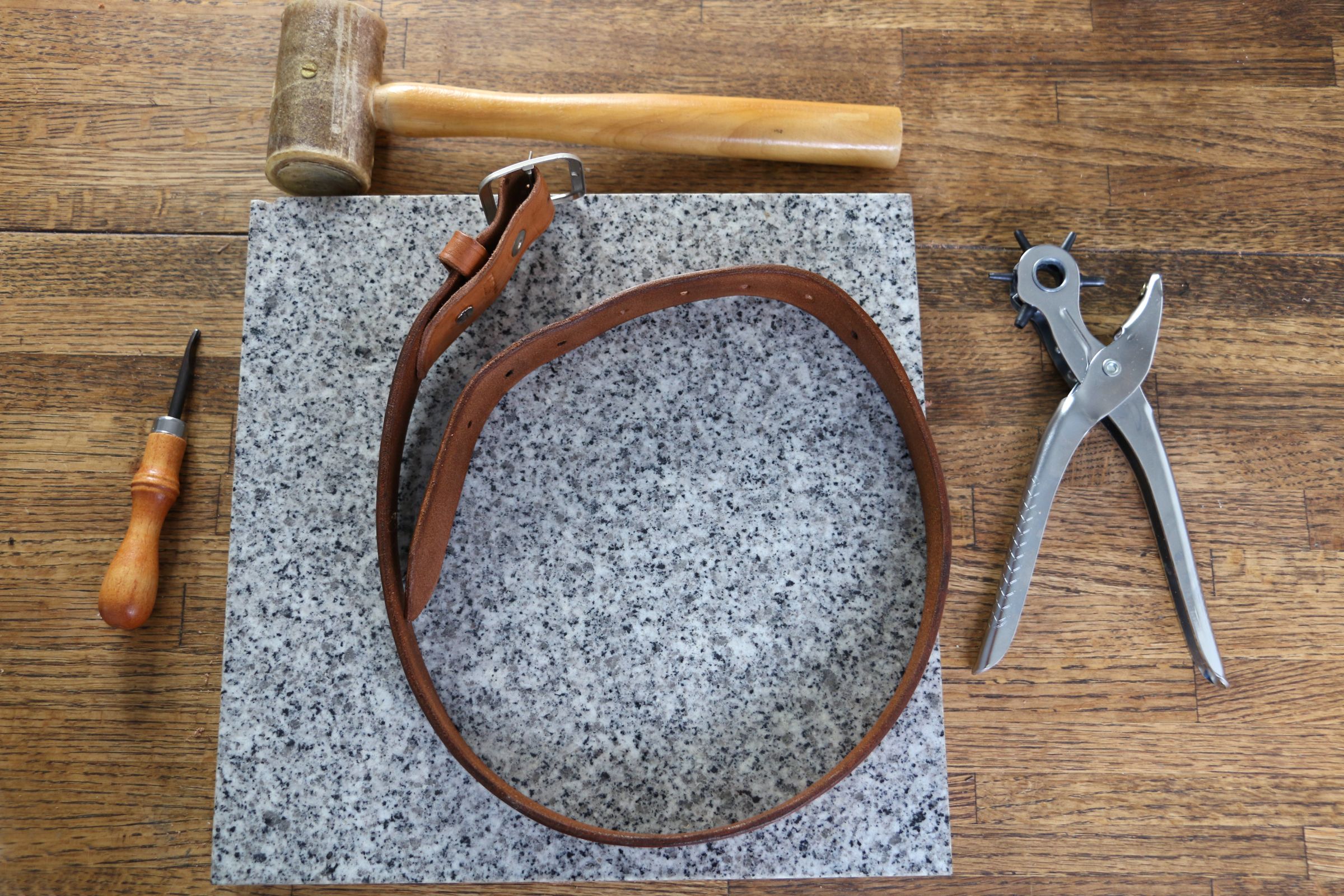 How to Make a Leather Belt - DIY : 8 Steps (with Pictures) - Instructables