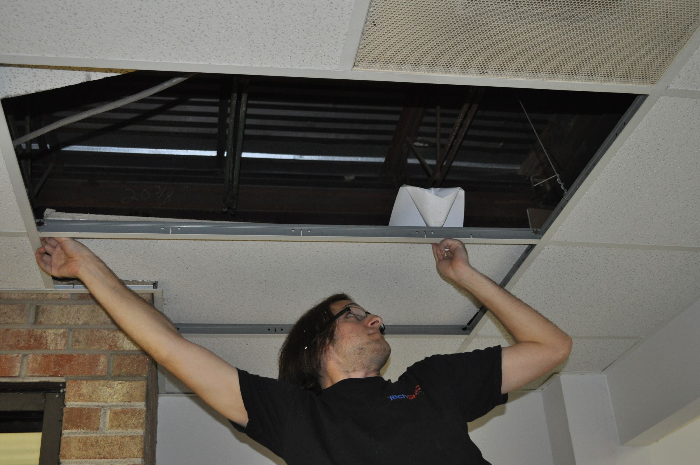 Make a Confetti Trap : 6 Steps - Instructables