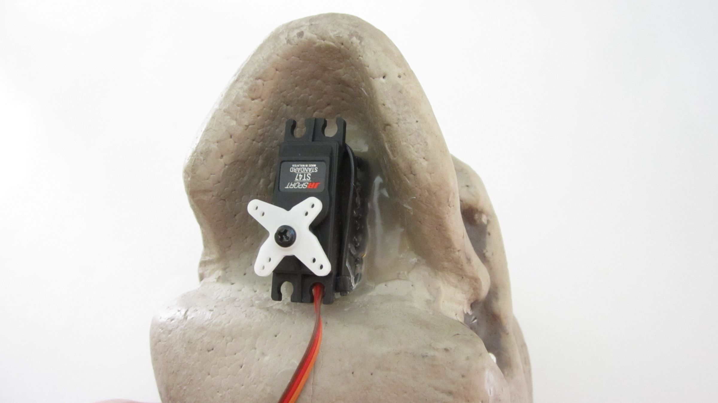 Halloween Props That Turn to Look at You As You Walk By : 11 Steps ...