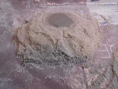 Several Methods to Use Cement to Make Concrete Chickens : 13 Steps ...
