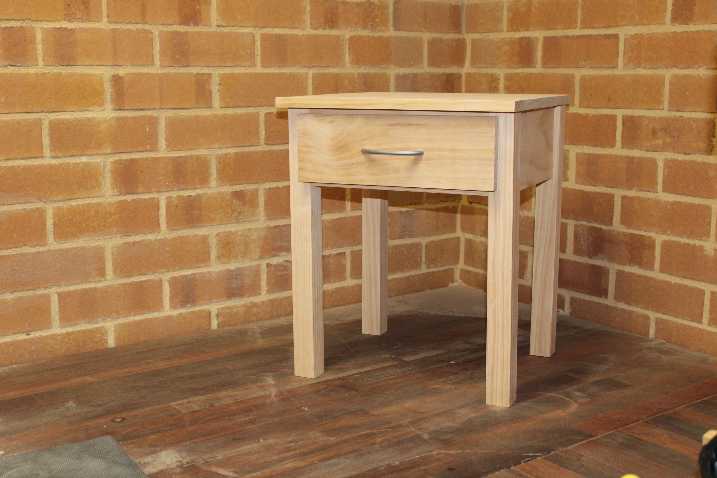 Small Side Table : 6 Steps (with Pictures) - Instructables