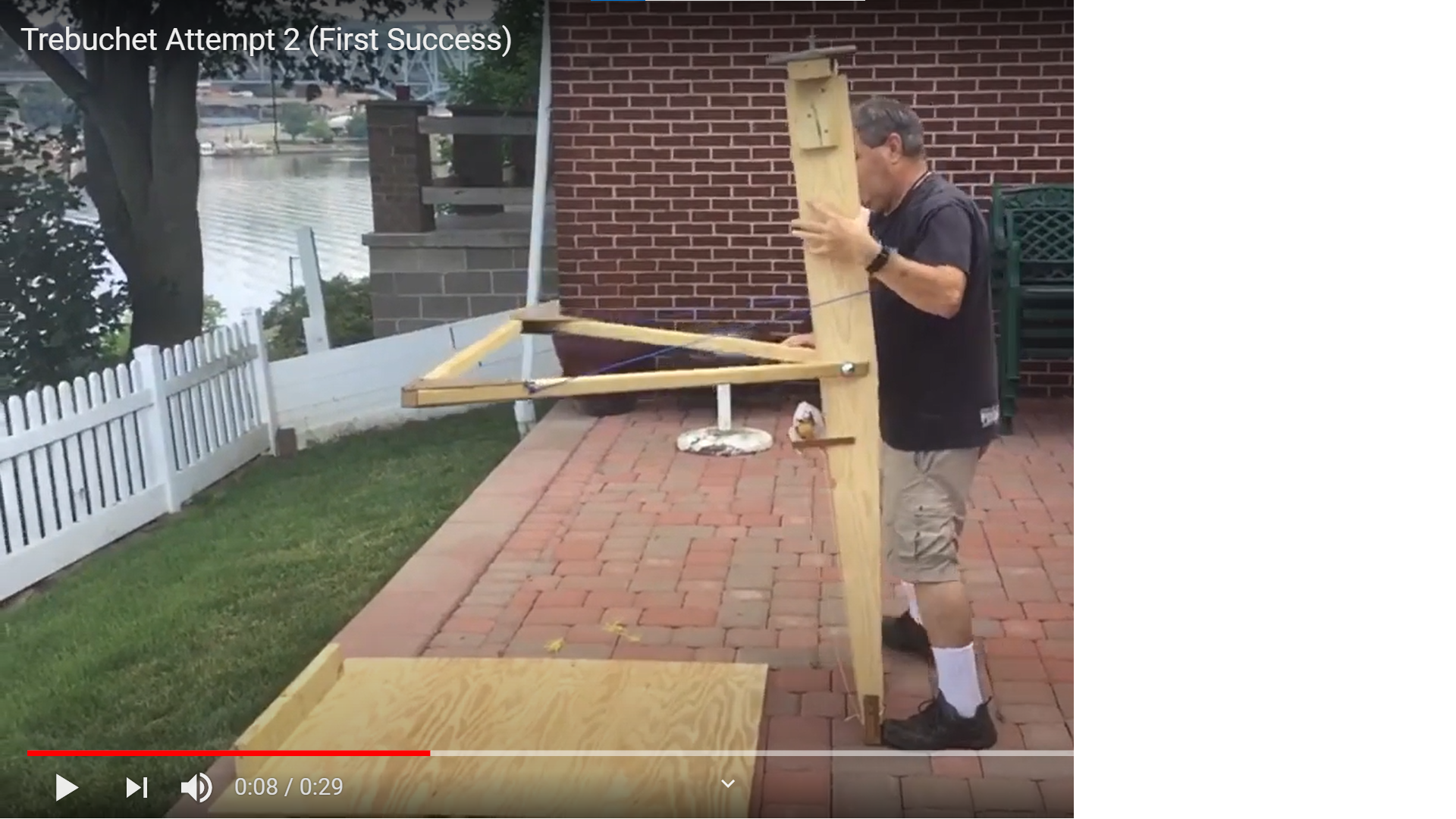 World's Simplest and Newest Trebuchet (Walking Arm Trebuchet) : 18 ...