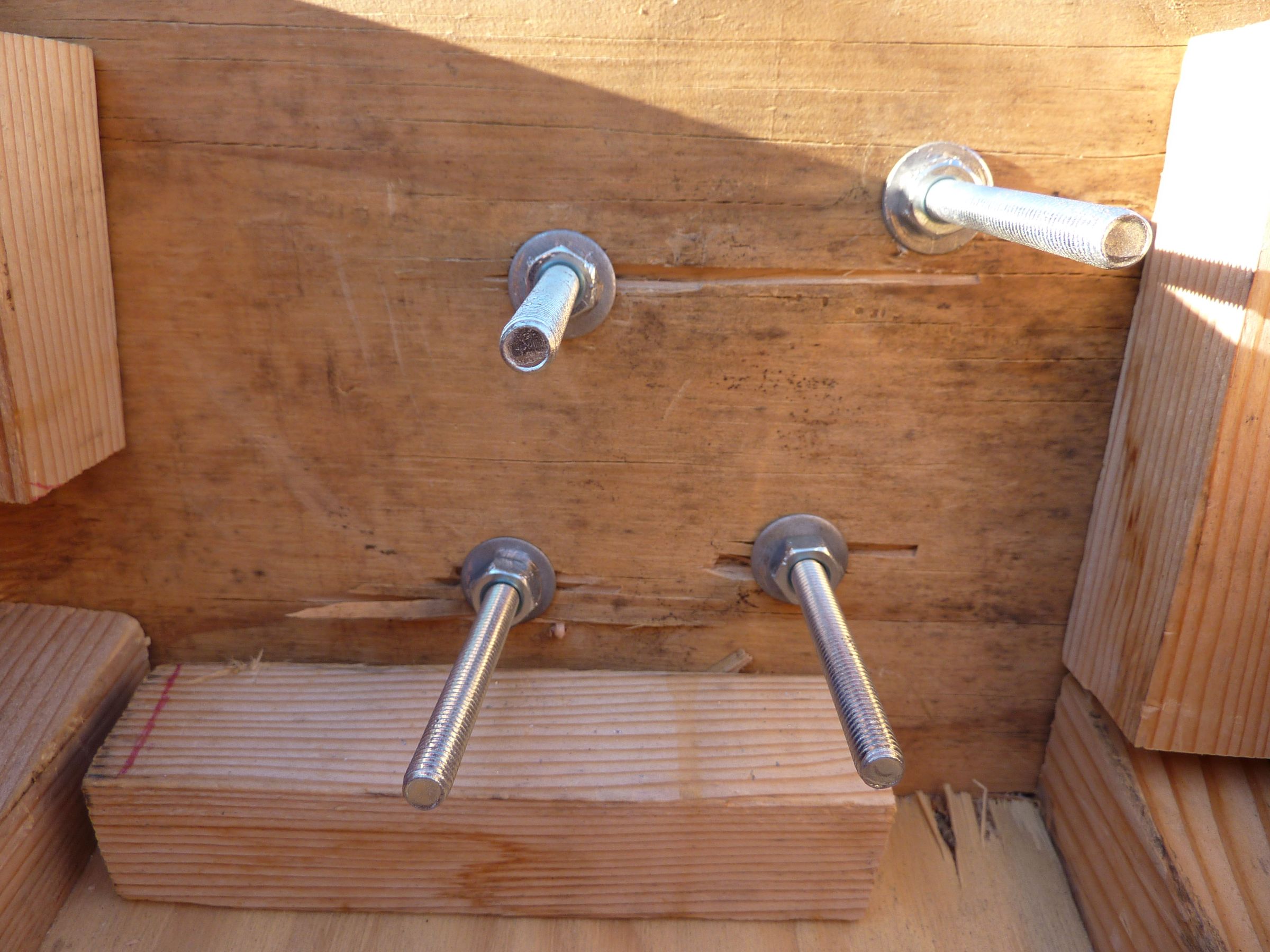 How to Mount an Outboard Motor to a Boat : 4 Steps - Instructables