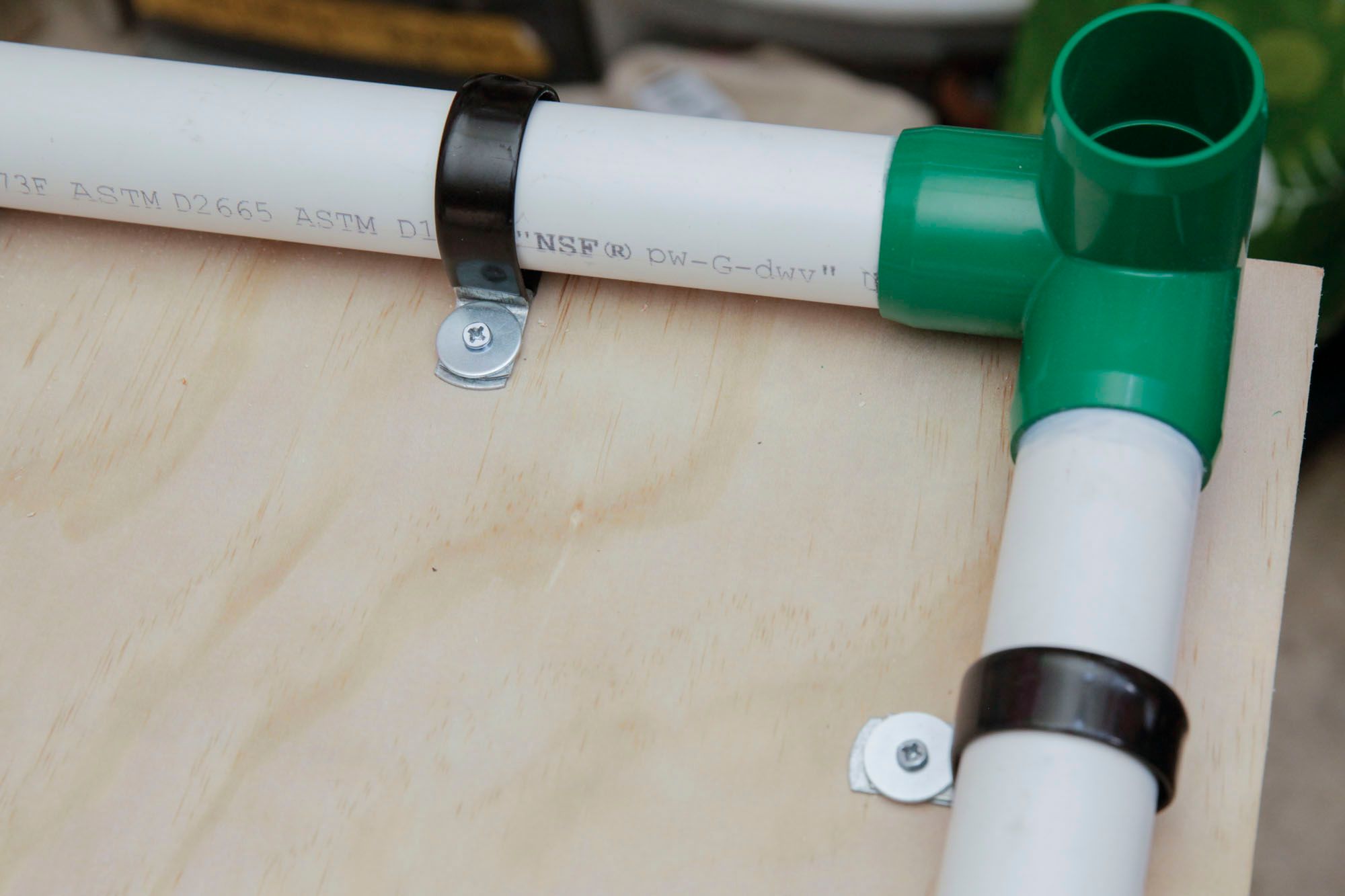 IKEA KALLAX and PVC Workbench : 8 Steps (with Pictures) - Instructables