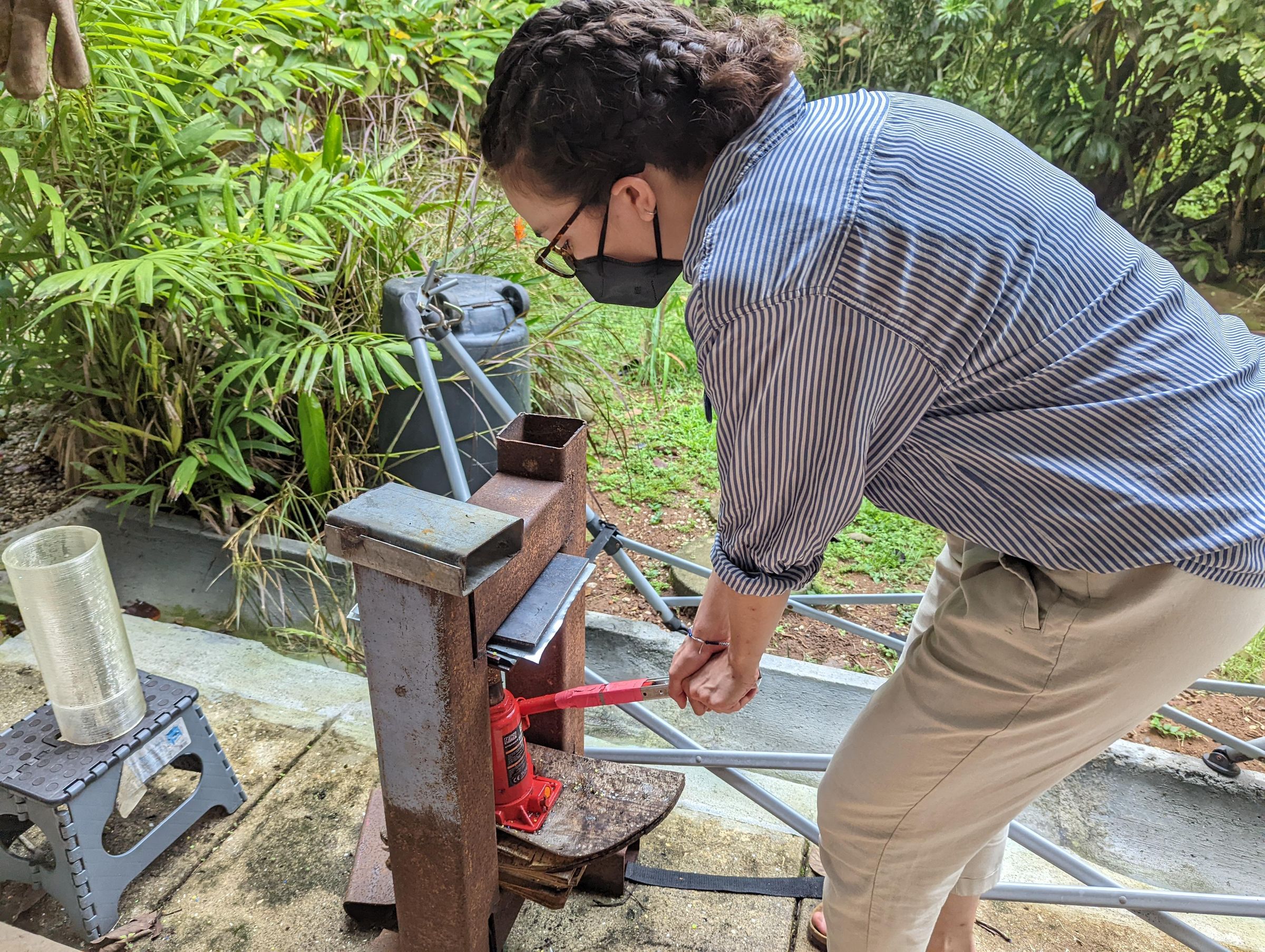 Upcycle Acrylic Scraps Into New Sheets and Jewelry | Hackaday.io