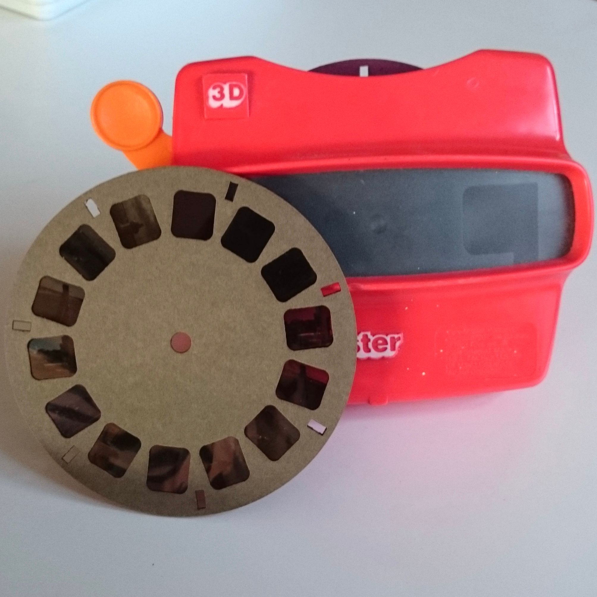 DIY Viewmaster Reels : 7 Steps (with Pictures) - Instructables