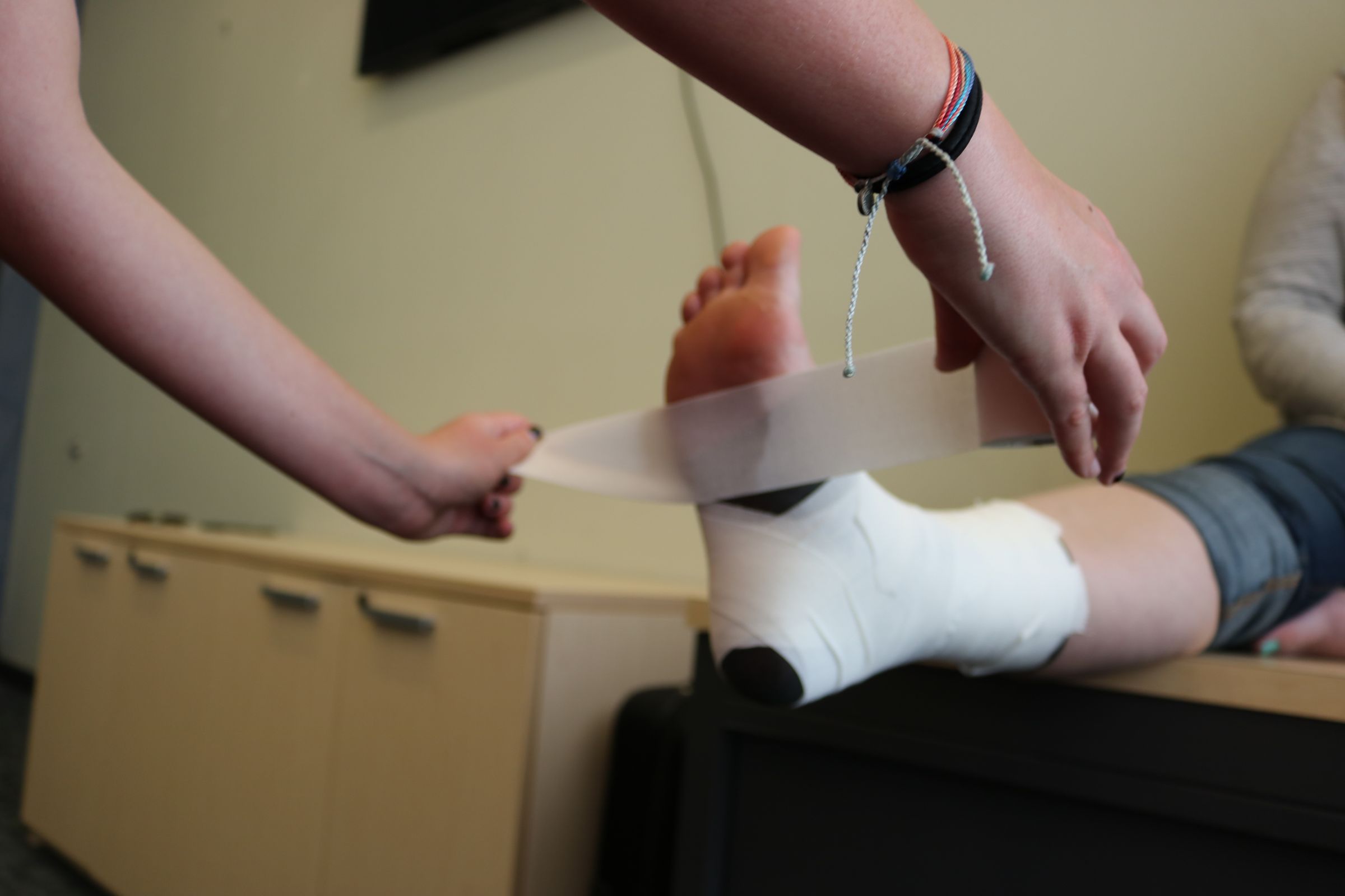 Ankle Taping Made Easy : 17 Steps (with Pictures) - Instructables