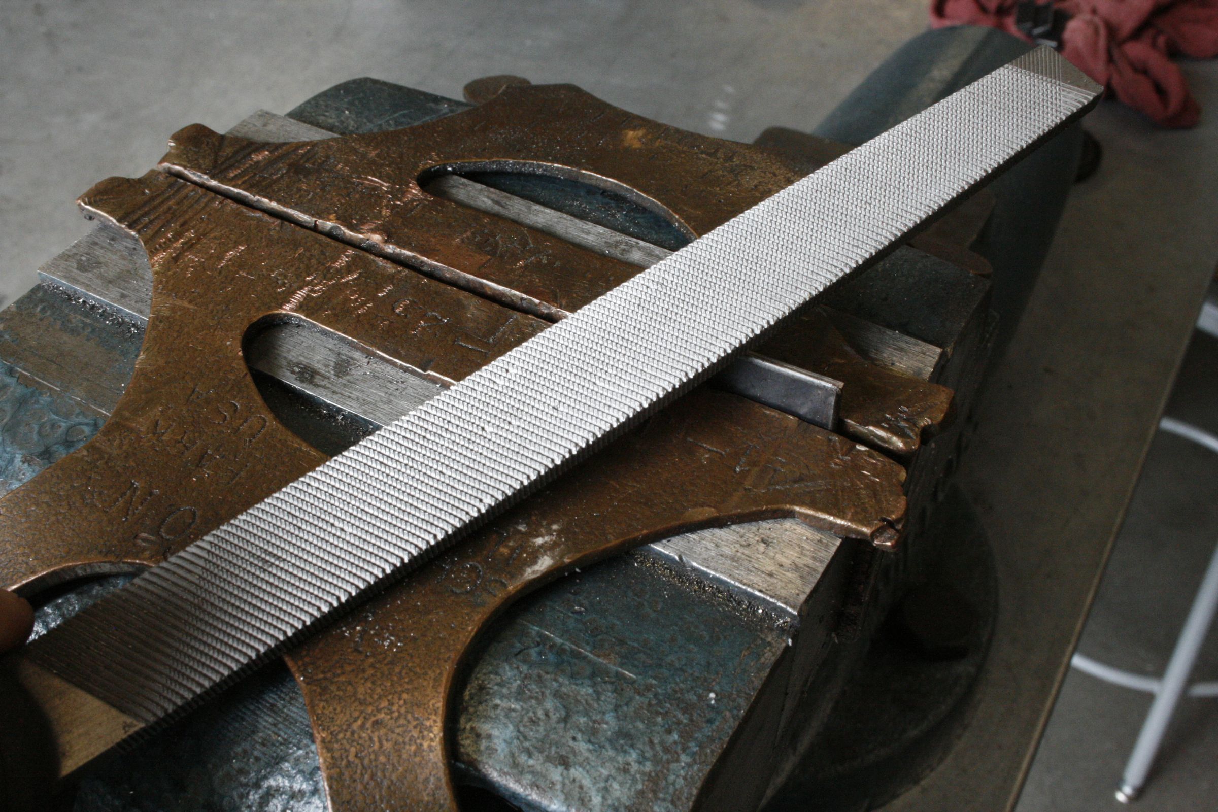 Quick-Fix Welding for a Broken BBQ Grill : 12 Steps (with Pictures ...