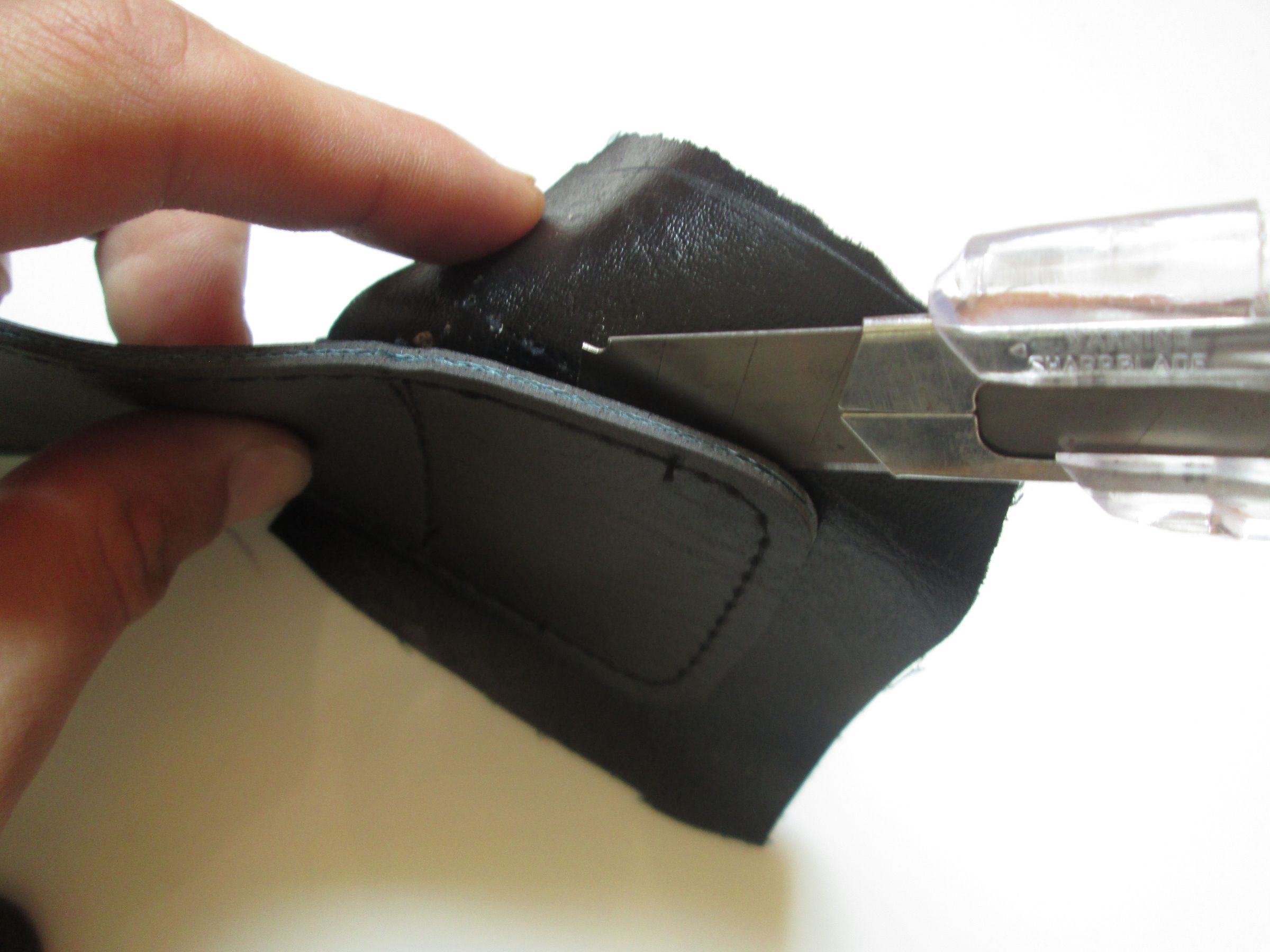 Make Handcuffs From a Suitcase : 5 Steps (with Pictures) - Instructables