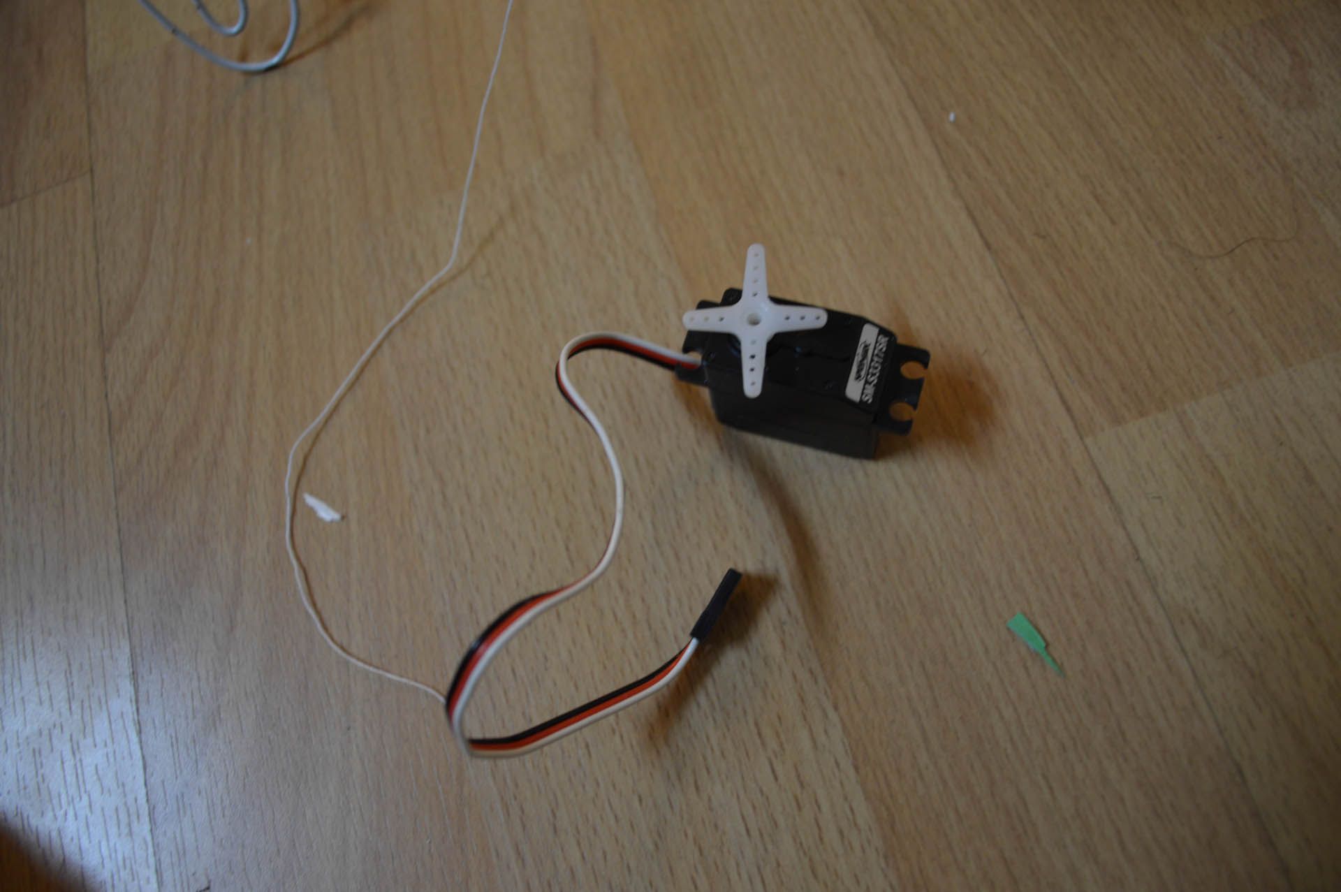 Venus Fly Trap Toy Powered by Intel Edison : 11 Steps (with Pictures ...