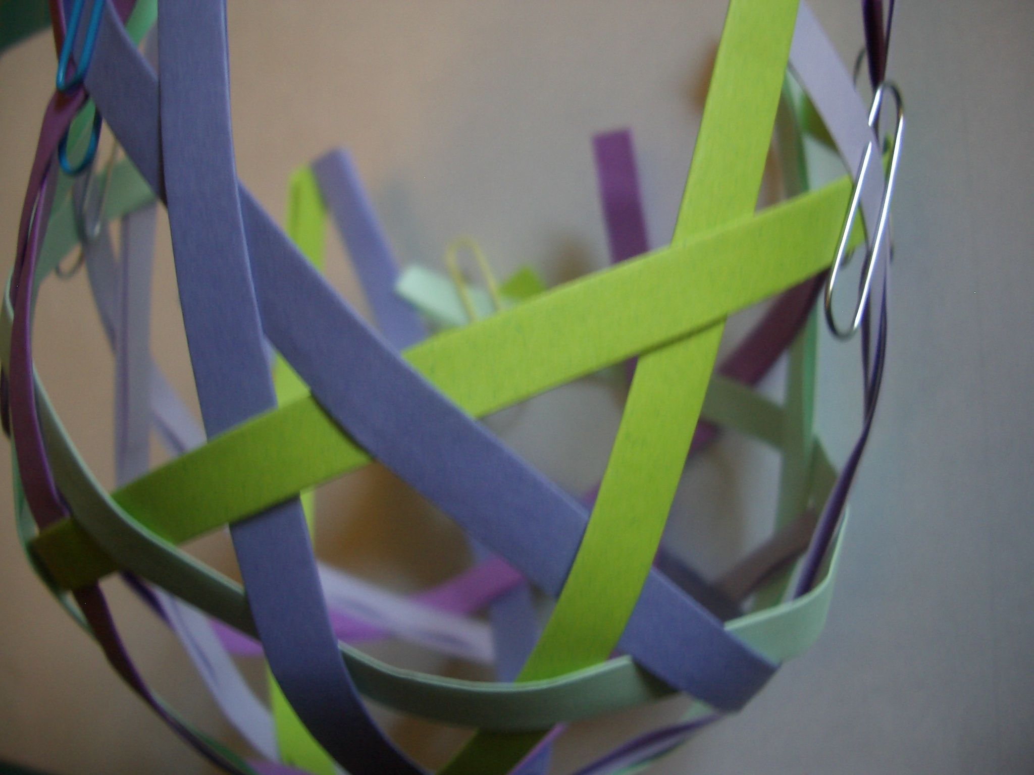 10 Strip Woven Ball : 4 Steps (with Pictures) - Instructables