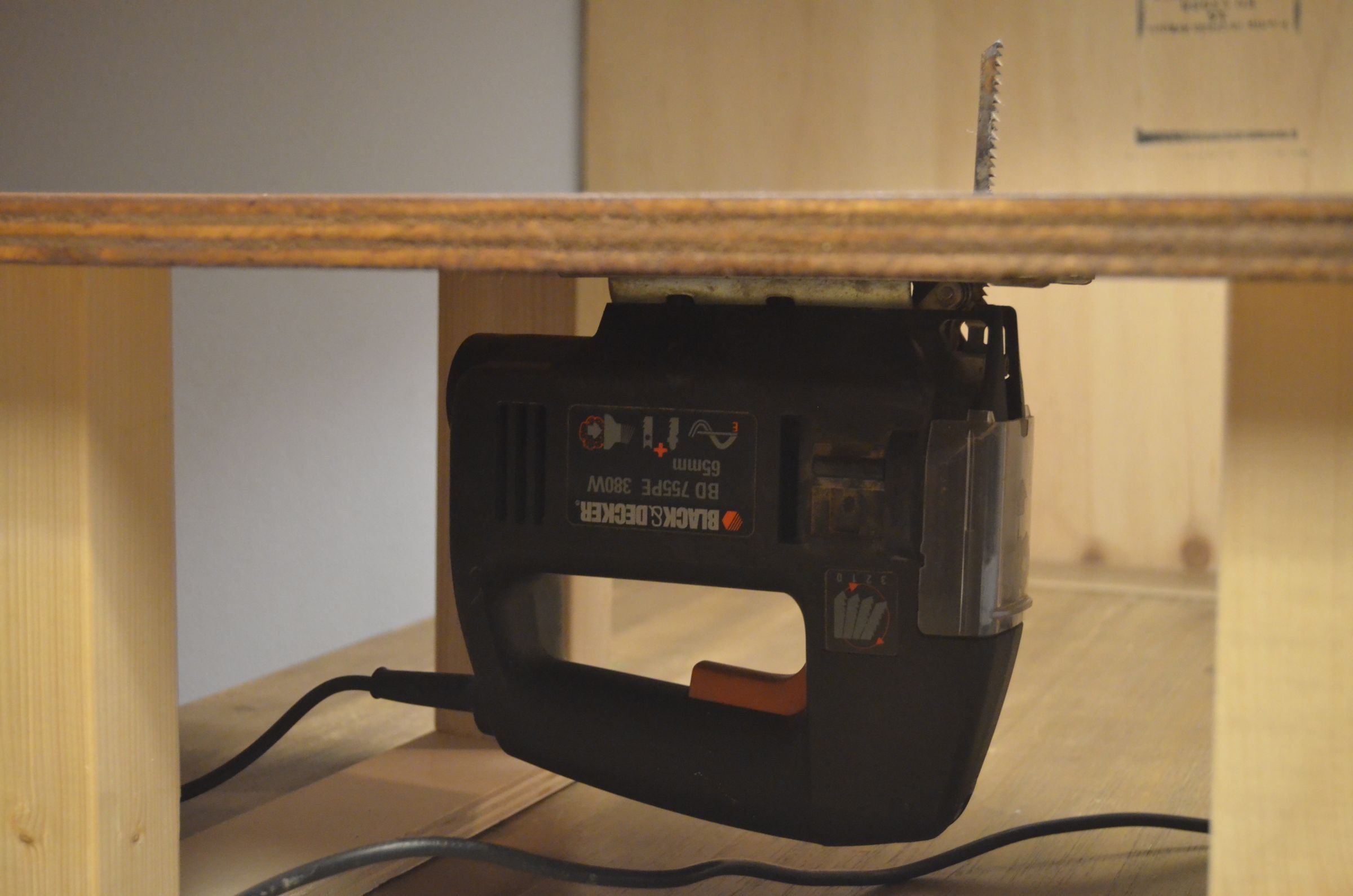 Homemade Jigsaw Table - Instructables