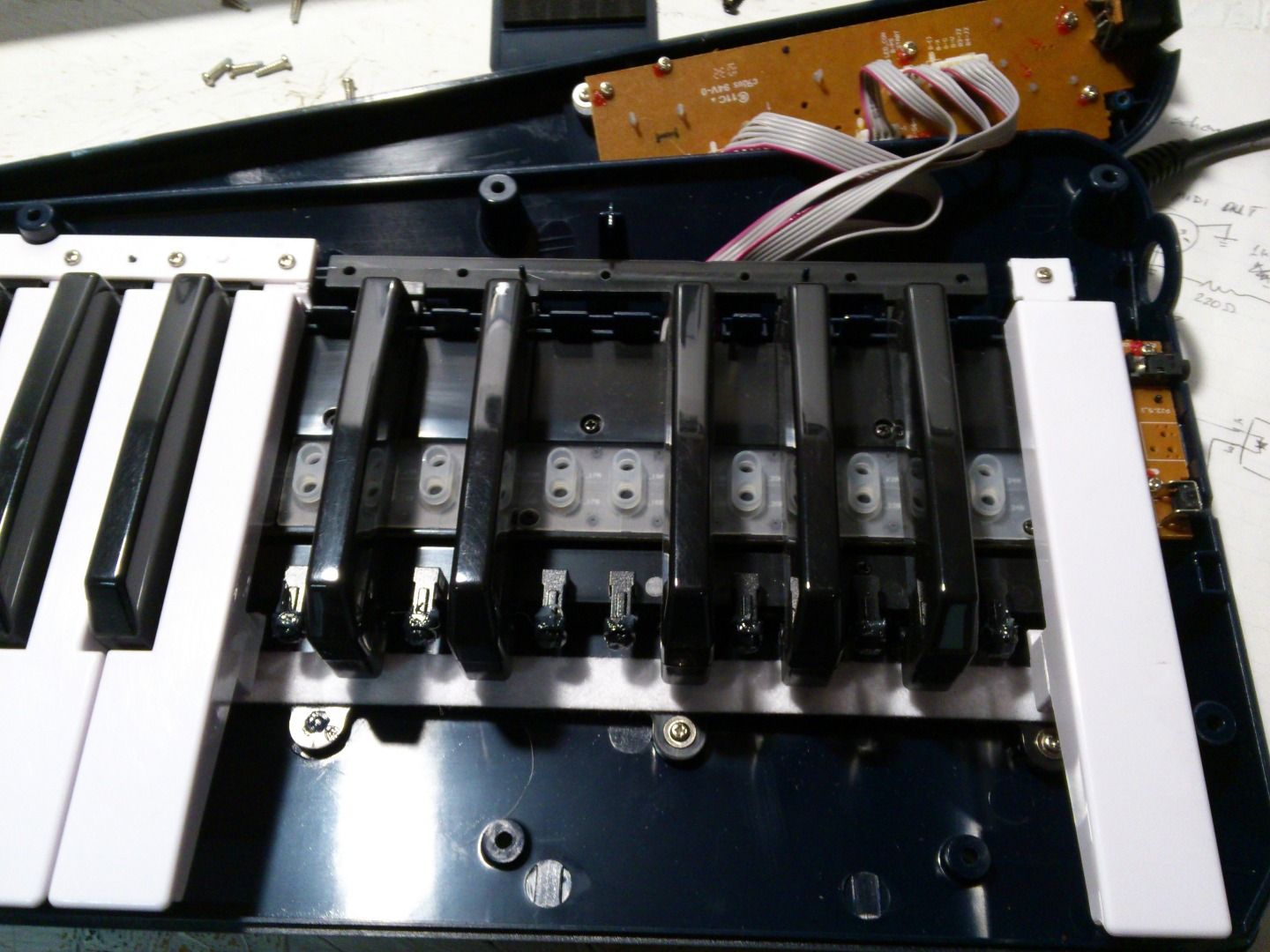 Wireless MIDI for Rock Band Keytar : 5 Steps (with Pictures ...
