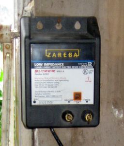 How to Install an Electric Fence : 7 Steps (with Pictures) - Instructables