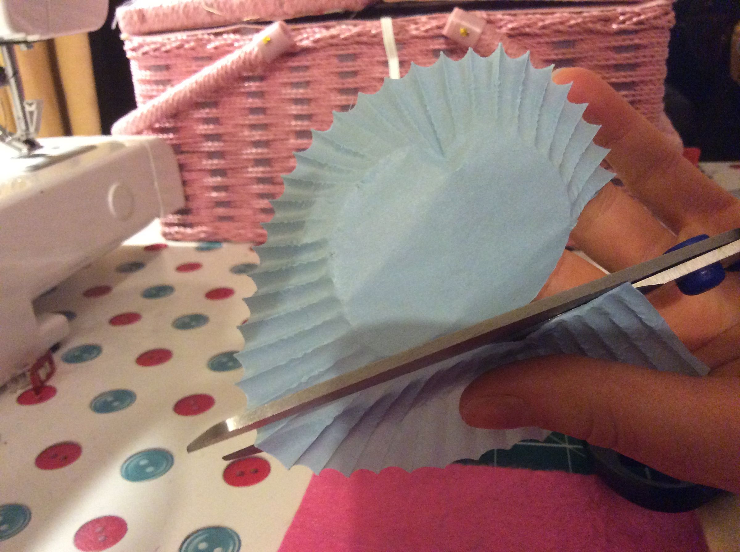 How to Make Cupcake Pincushions : 9 Steps (with Pictures) - Instructables