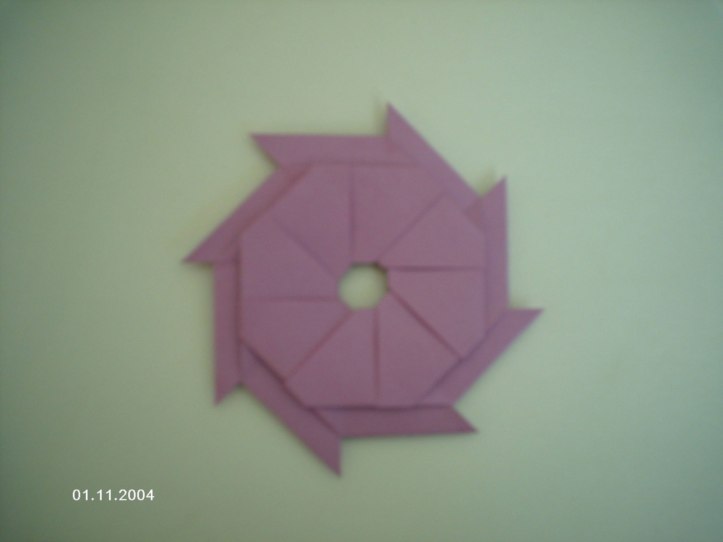 Transforming Post-It Note Ninja Star : 3 Steps - Instructables
