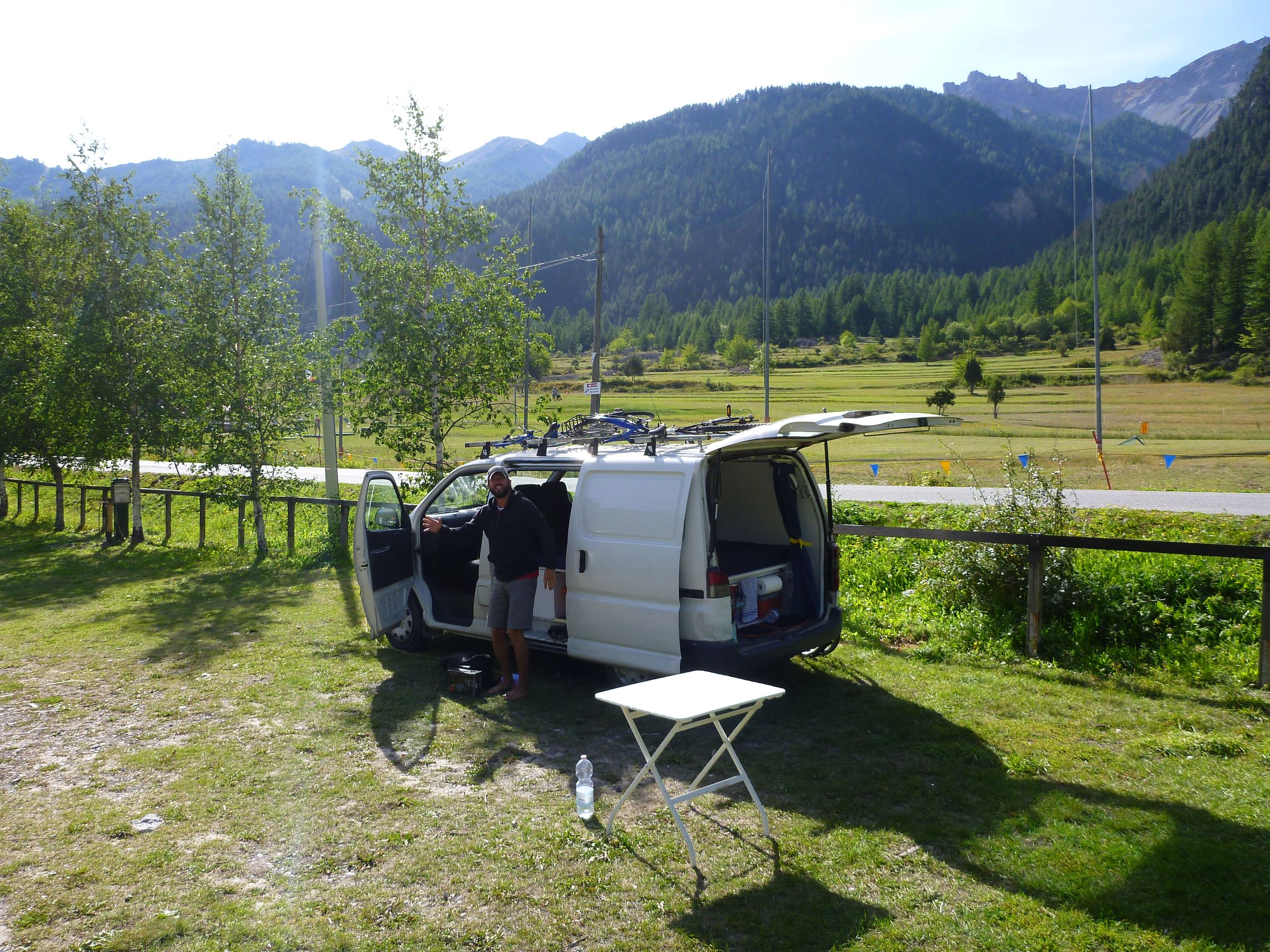 White Van Camper Conversion : 10 Steps (with Pictures) - Instructables