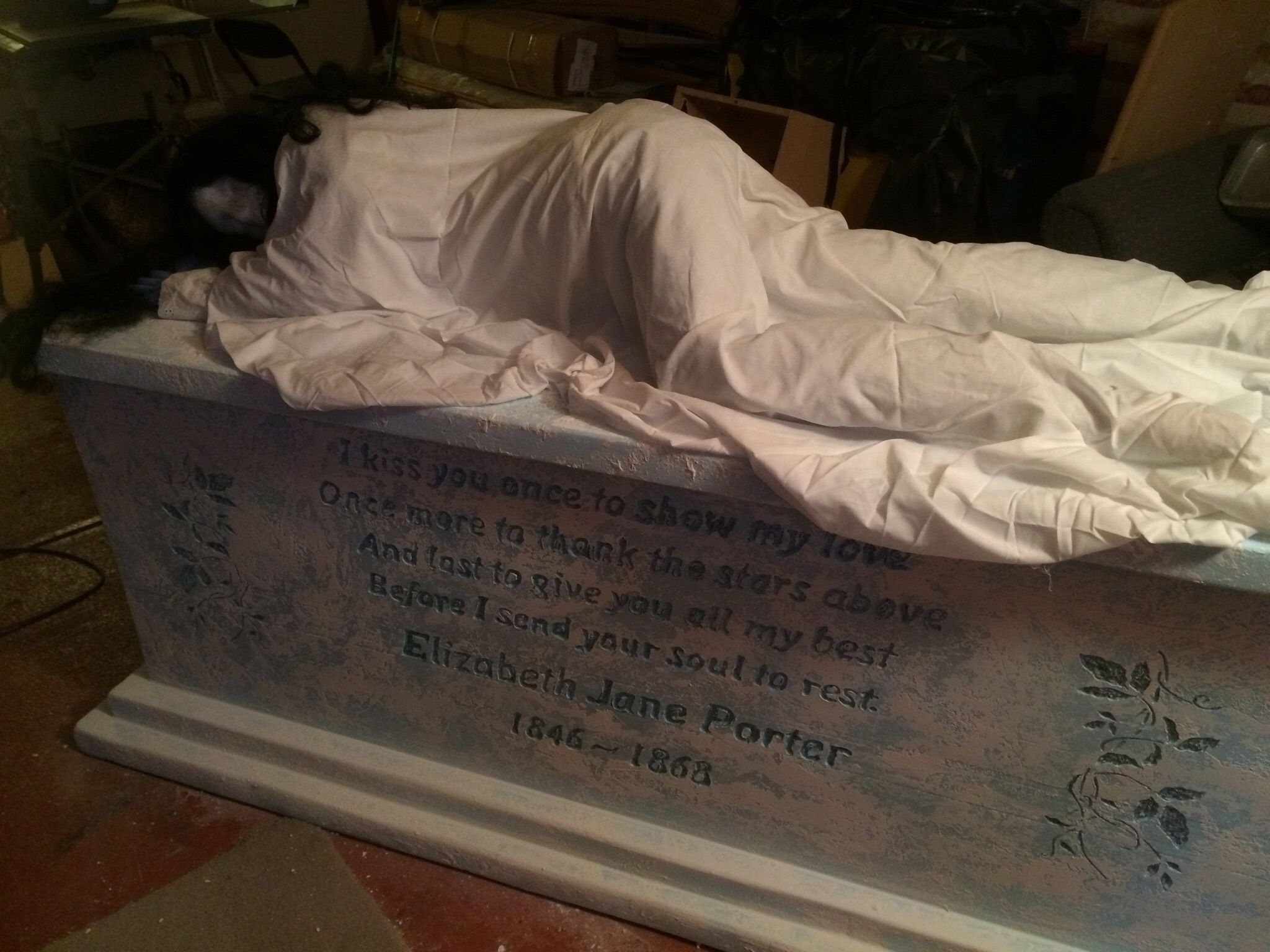 Halloween Crypt Prop : 7 Steps (with Pictures) - Instructables