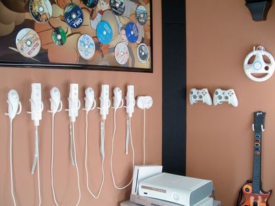 Wall Clip - Hang Video Controllers on Walls : 10 Steps (with Pictures ...