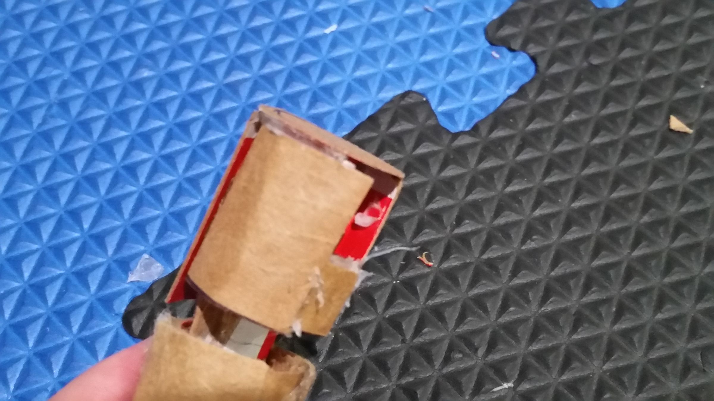 Working Cardboard Mandalorian Gauntlet: How to Make It : 14 Steps (with ...