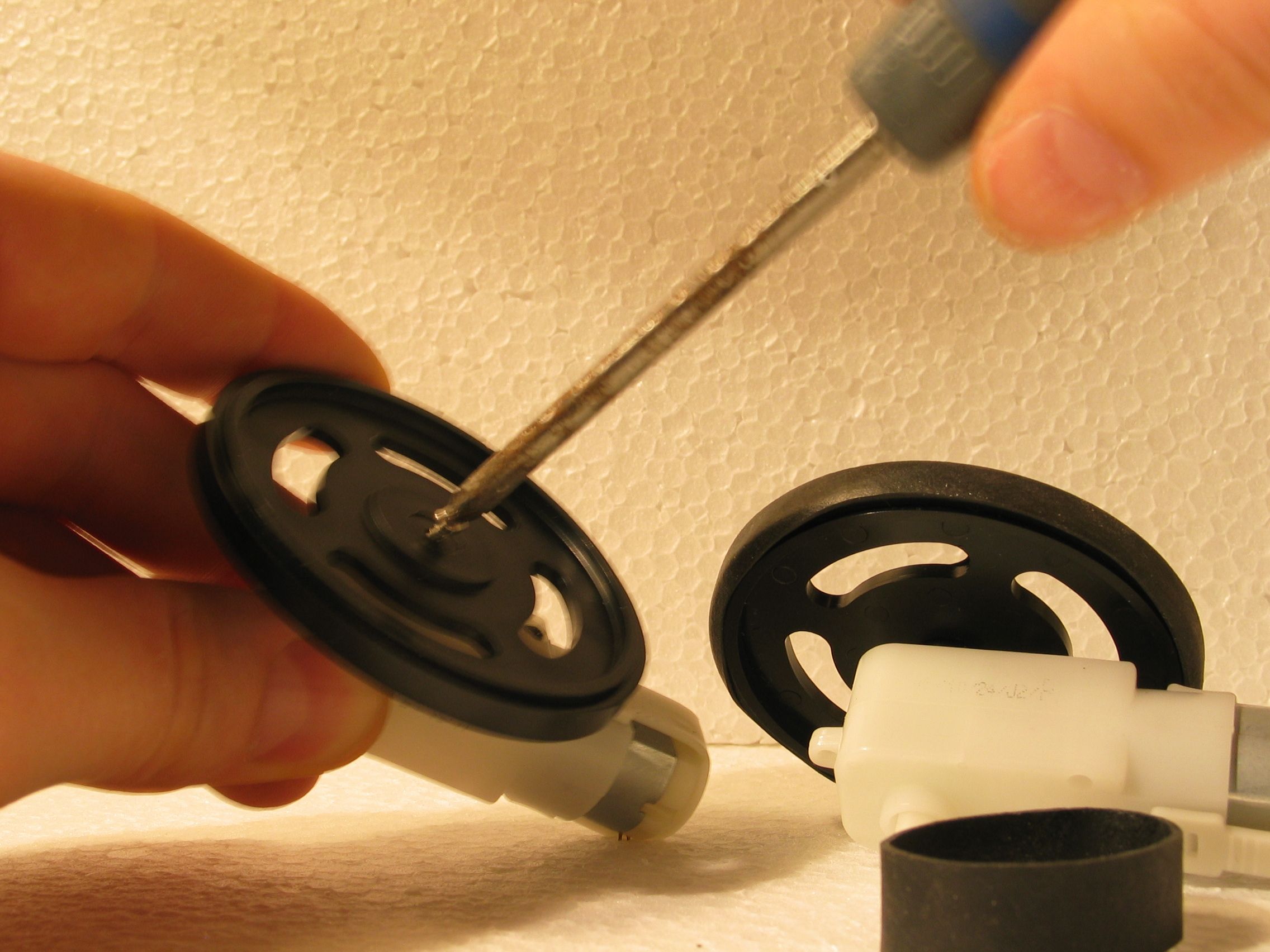 How to Build Your First Robot ($ 85) : 21 Steps (with Pictures) - Instructables