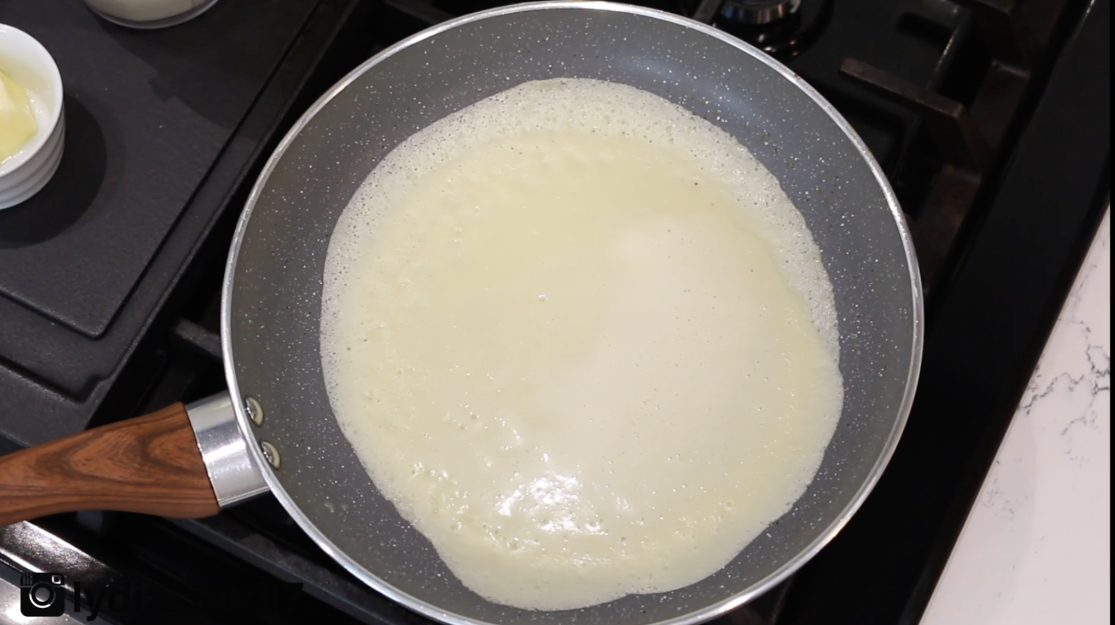 How to Make Crepes| Romanian Style Crepes | CLĂTITE : 9 Steps (with ...