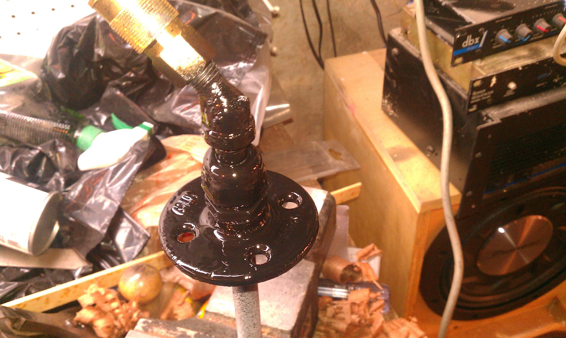 Compressed Air Bulkhead Fitting Outside Wall of House. : 8 Steps (with ...