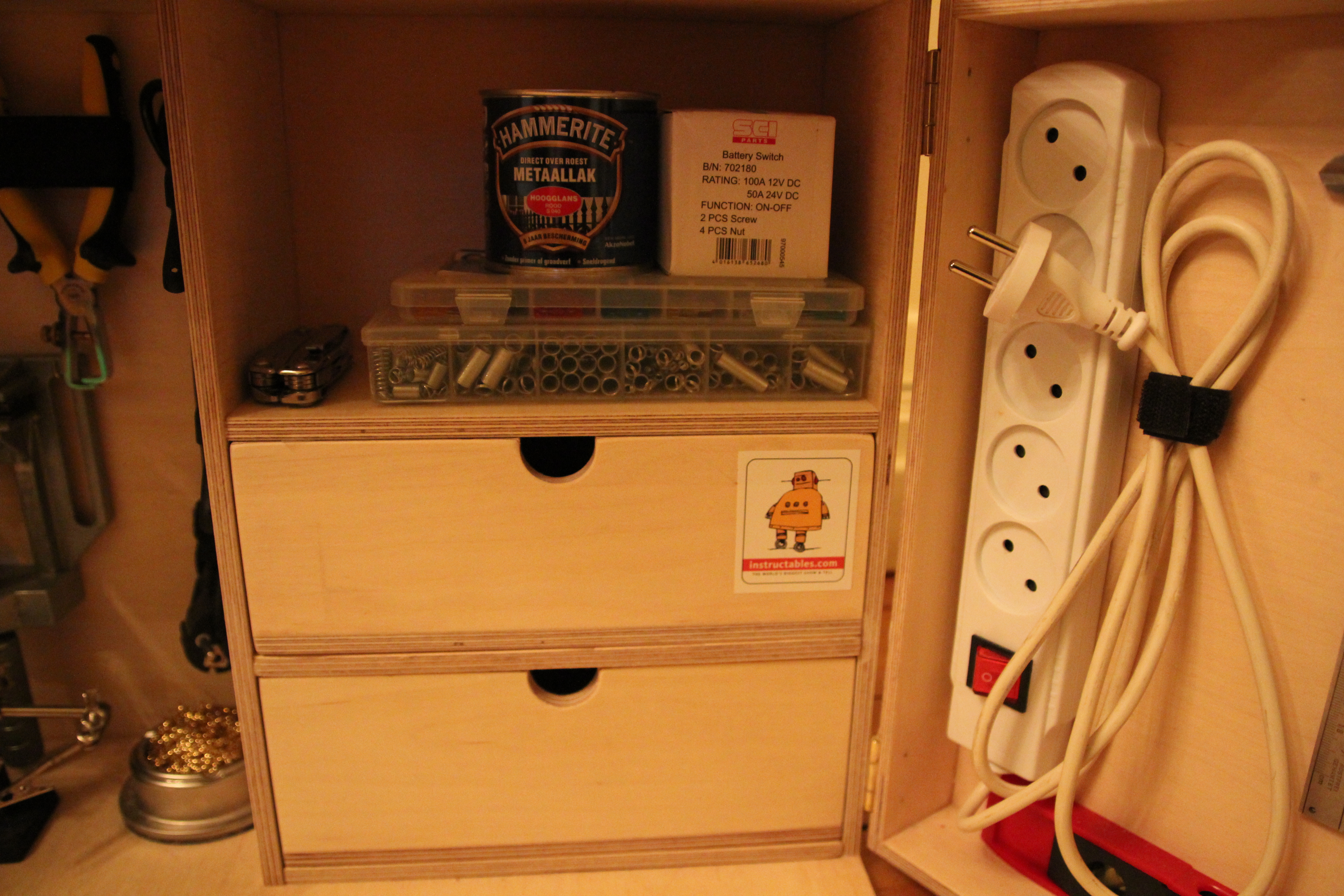 Make a Portable Workstation : 14 Steps (with Pictures) - Instructables