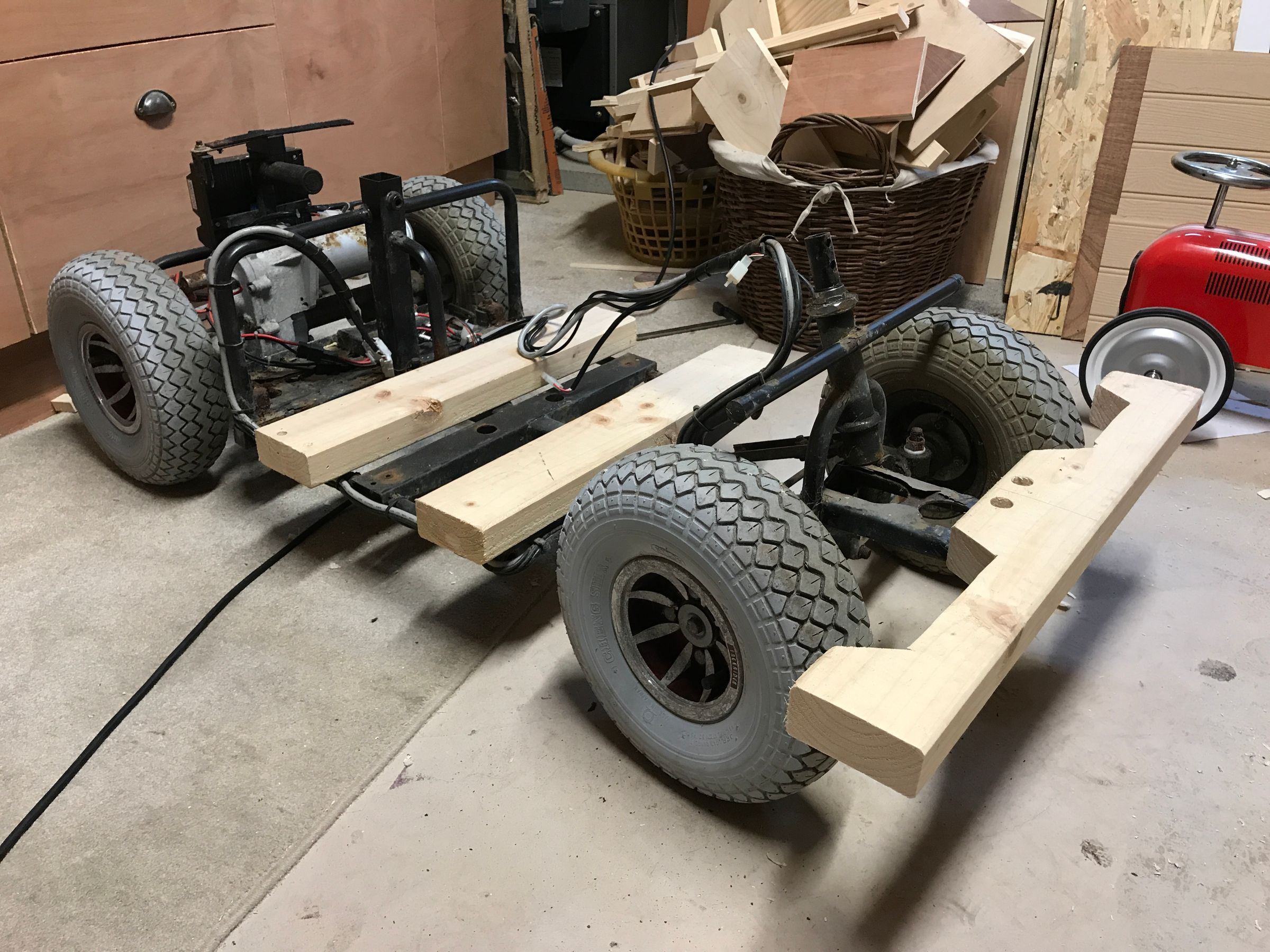 RC 24V Postman Pat Van : 15 Steps (with Pictures) - Instructables