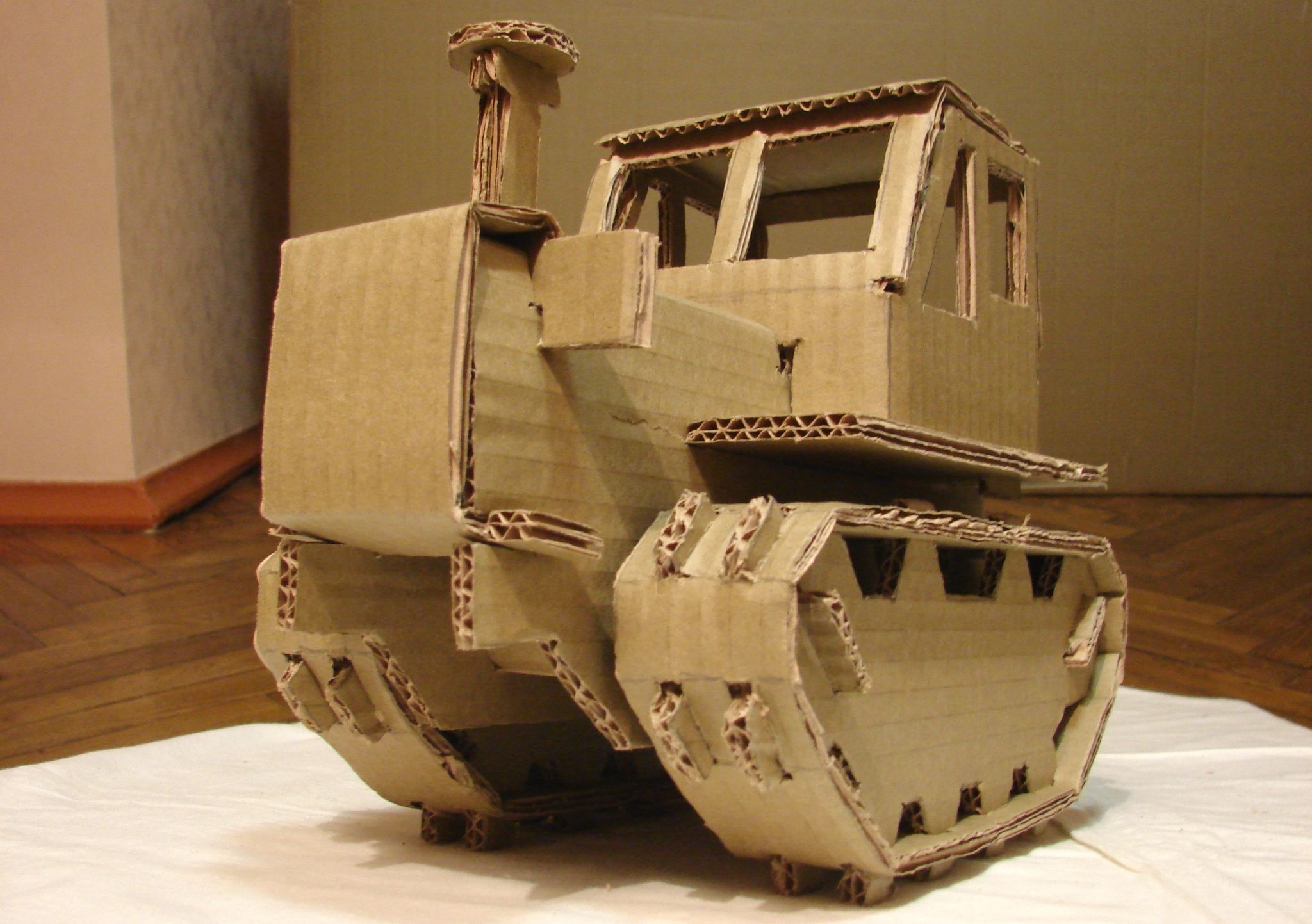 Tractor-cardboarder : 16 Steps (with Pictures) - Instructables