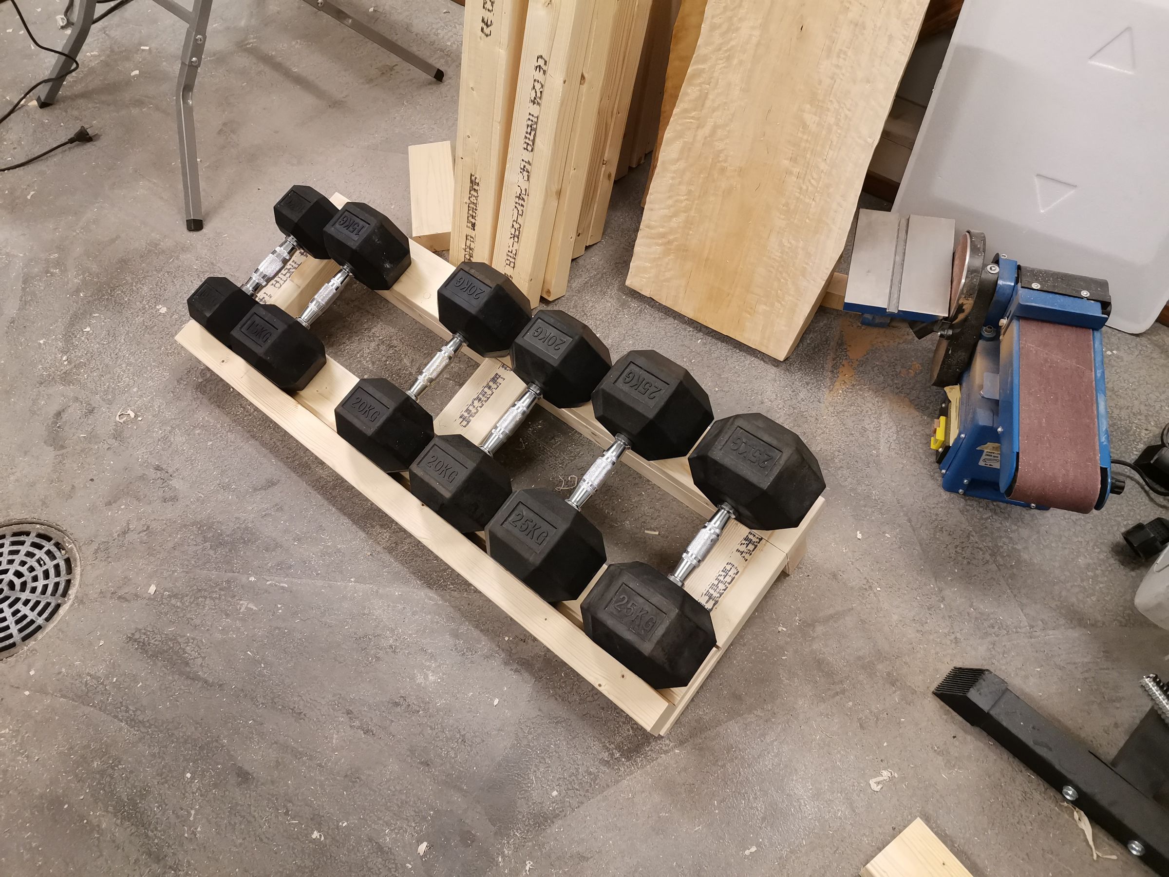 Dumbbell Rack : 3 Steps - Instructables